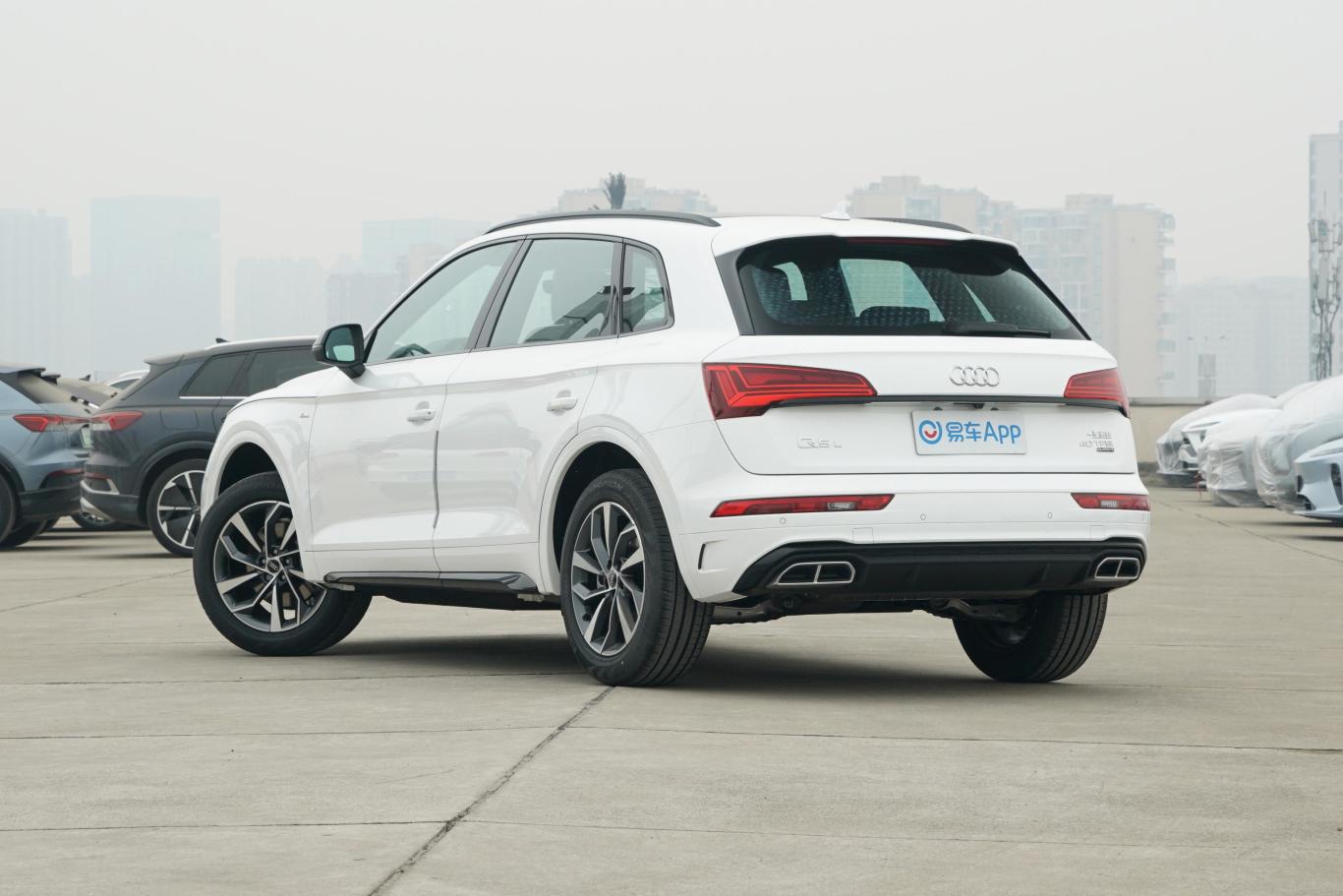 【奥迪Q5L40 TFSI 豪华动感型侧后45度车头向左水平图片-汽车图片大全】-易车