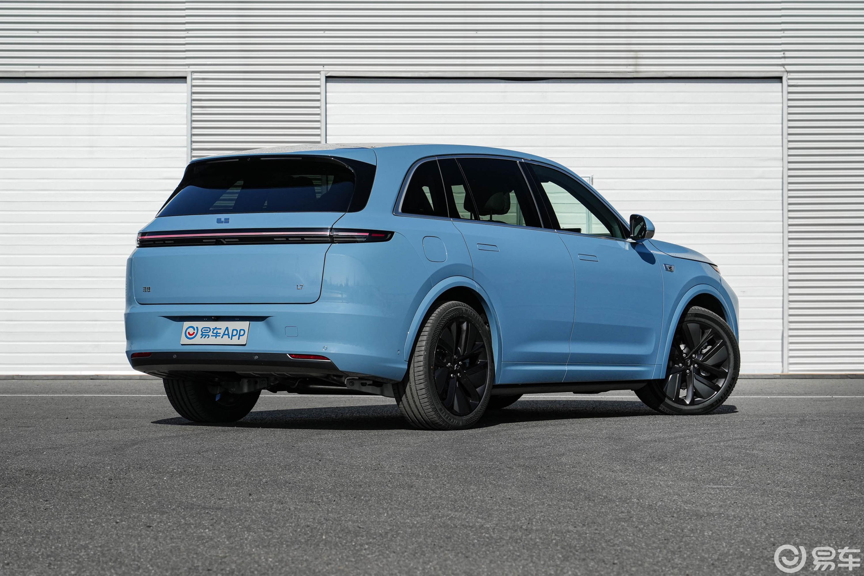 【理想L7L7 Max版侧后45度车头向右水平图片-汽车图片大全】-易车