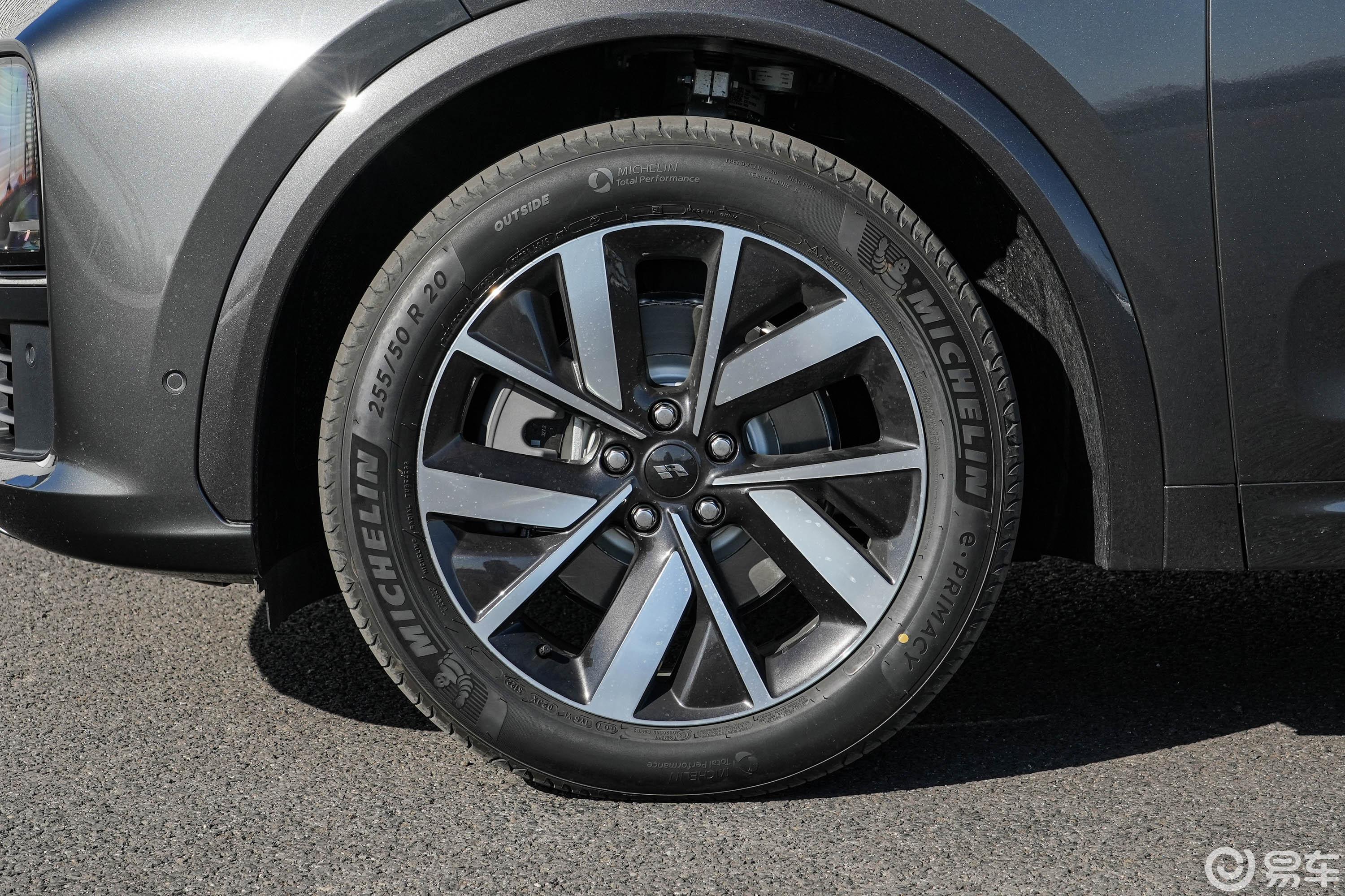 【理想L7L7 Pro版前轮毂造型图片-汽车图片大全】-易车