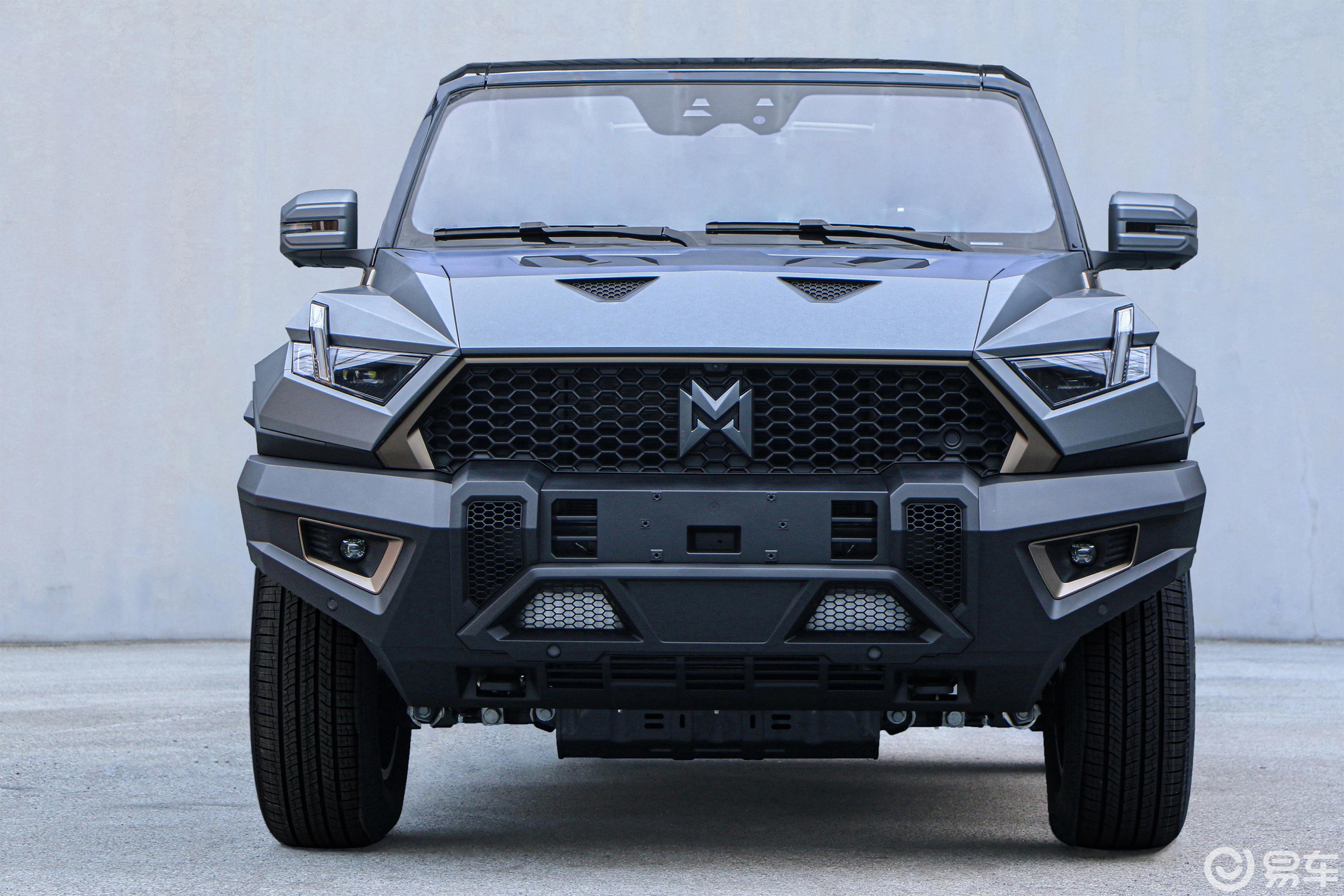 【猛士917增程式 156km 创始版图片-汽车图片大全】-易车