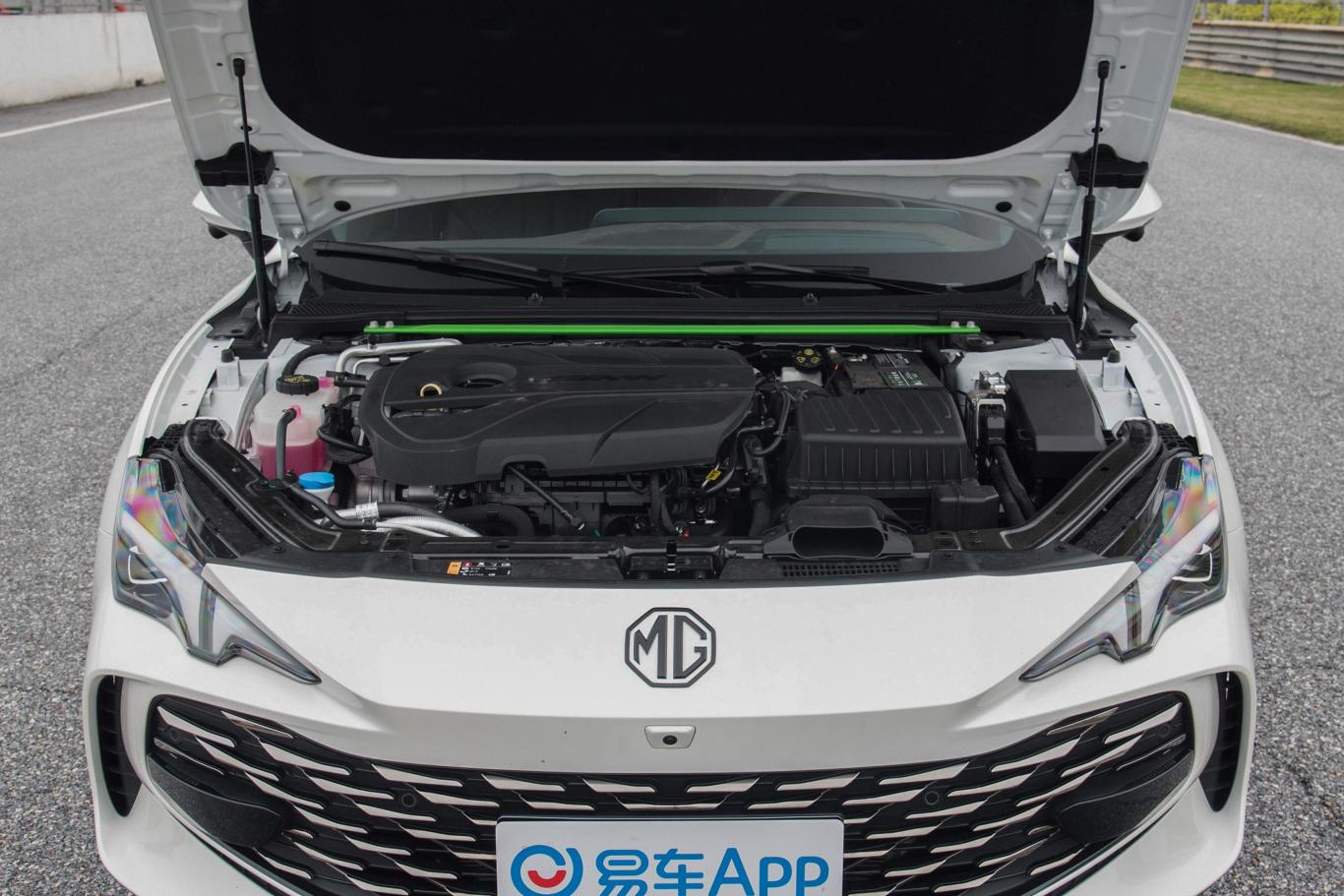 【MG72.0T 自动Trophy+激擎耀世版发动机舱整体图片-汽车图片大全】-易车