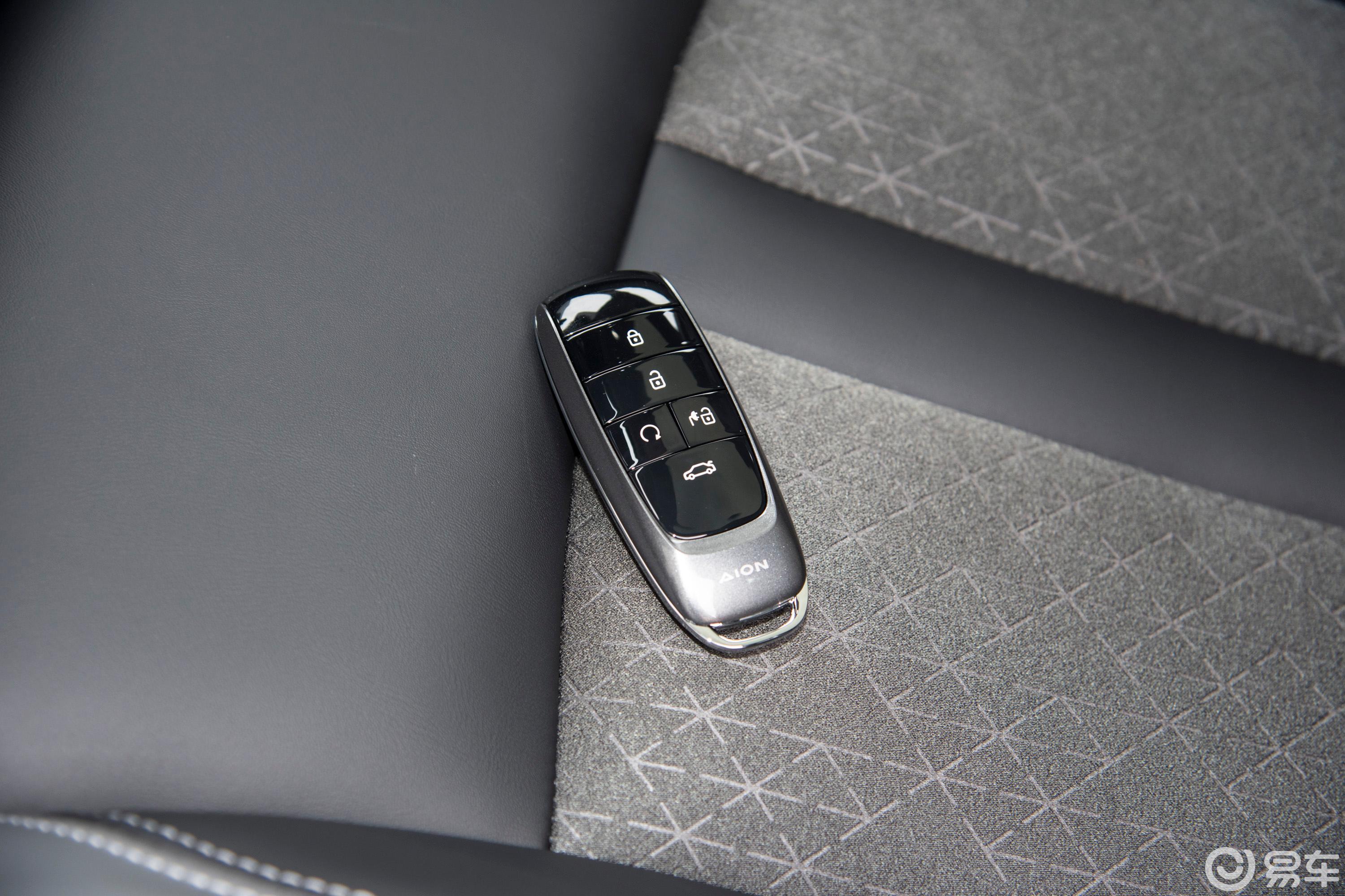 【AION SPlus 510km 70 乐享版 磷酸铁锂 59.4kWh钥匙正面图片-汽车图片大全】-易车