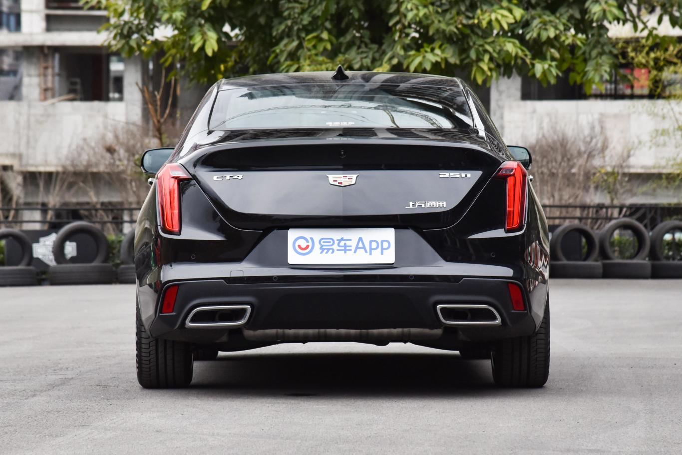 【凯迪拉克CT425T 豪华版正后水平图片-汽车图片大全】-易车