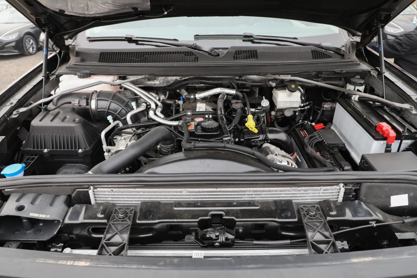 【猛士MS6006.7T 单排底盘旗舰版 3座发动机/电机特写图片-汽车图片大全】-易车