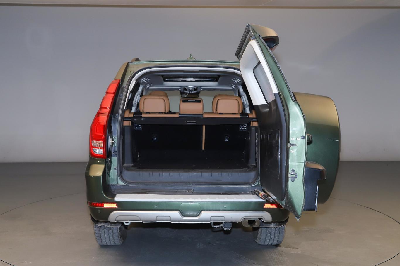 【哈弗H92.0T 尊享型 5座后备厢图片-汽车图片大全】-易车