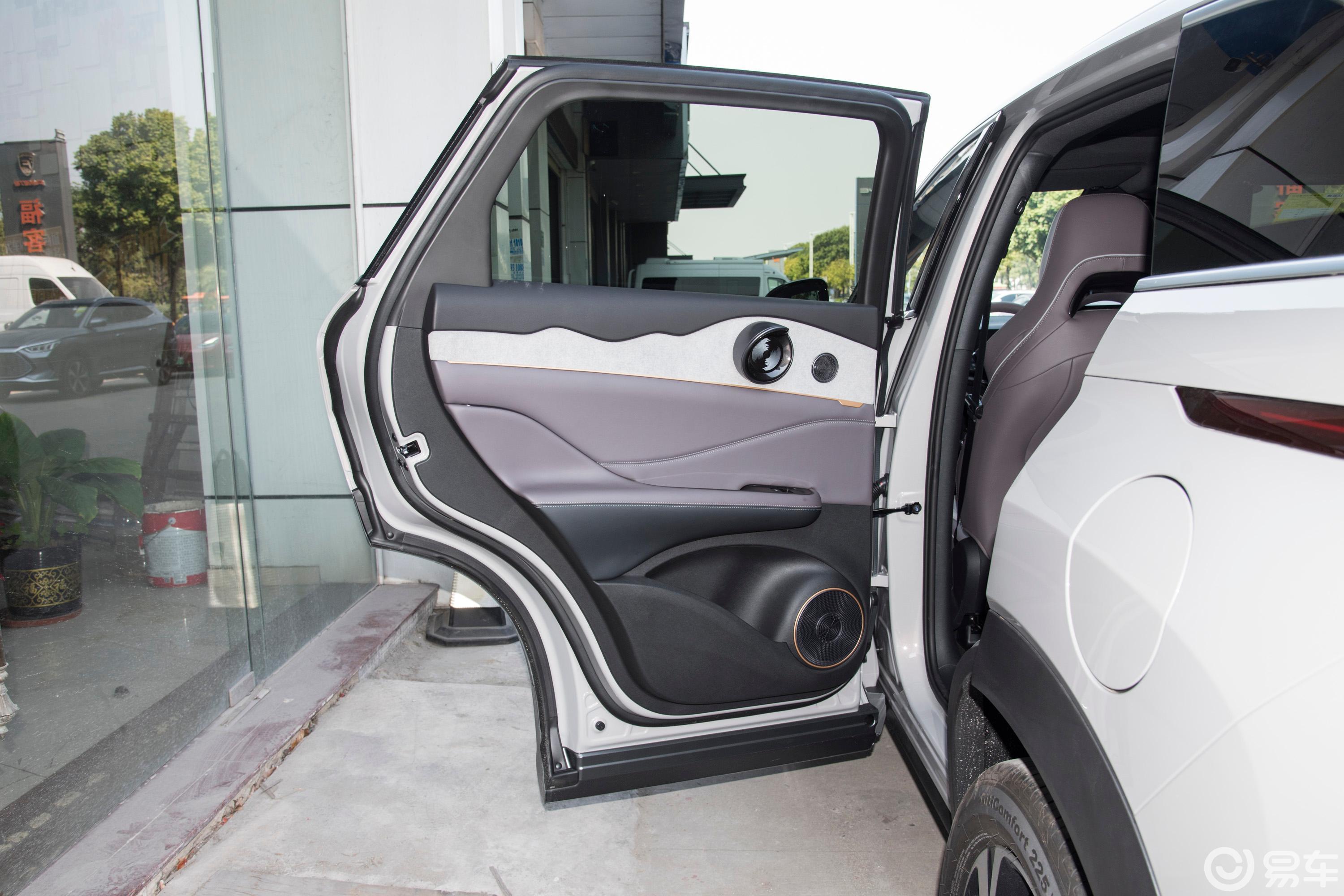 【护卫舰07DM-i 1.5T 100km 两驱豪华型驾驶员侧后车门图片-汽车图片大全】-易车