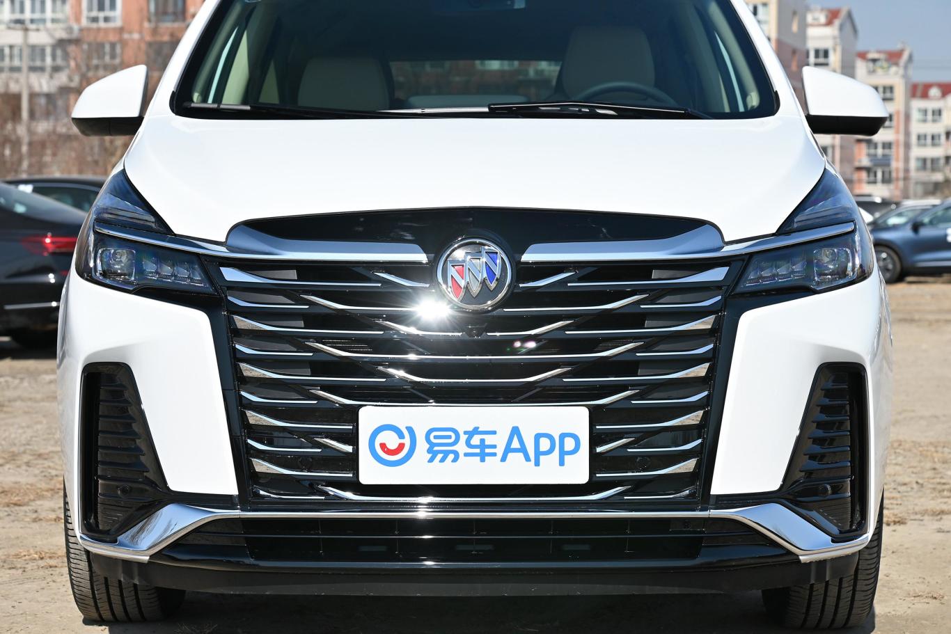 【别克GL8改款 陆上公务舱 2.0T 豪华型 7座外观细节图片-汽车图片大全】-易车