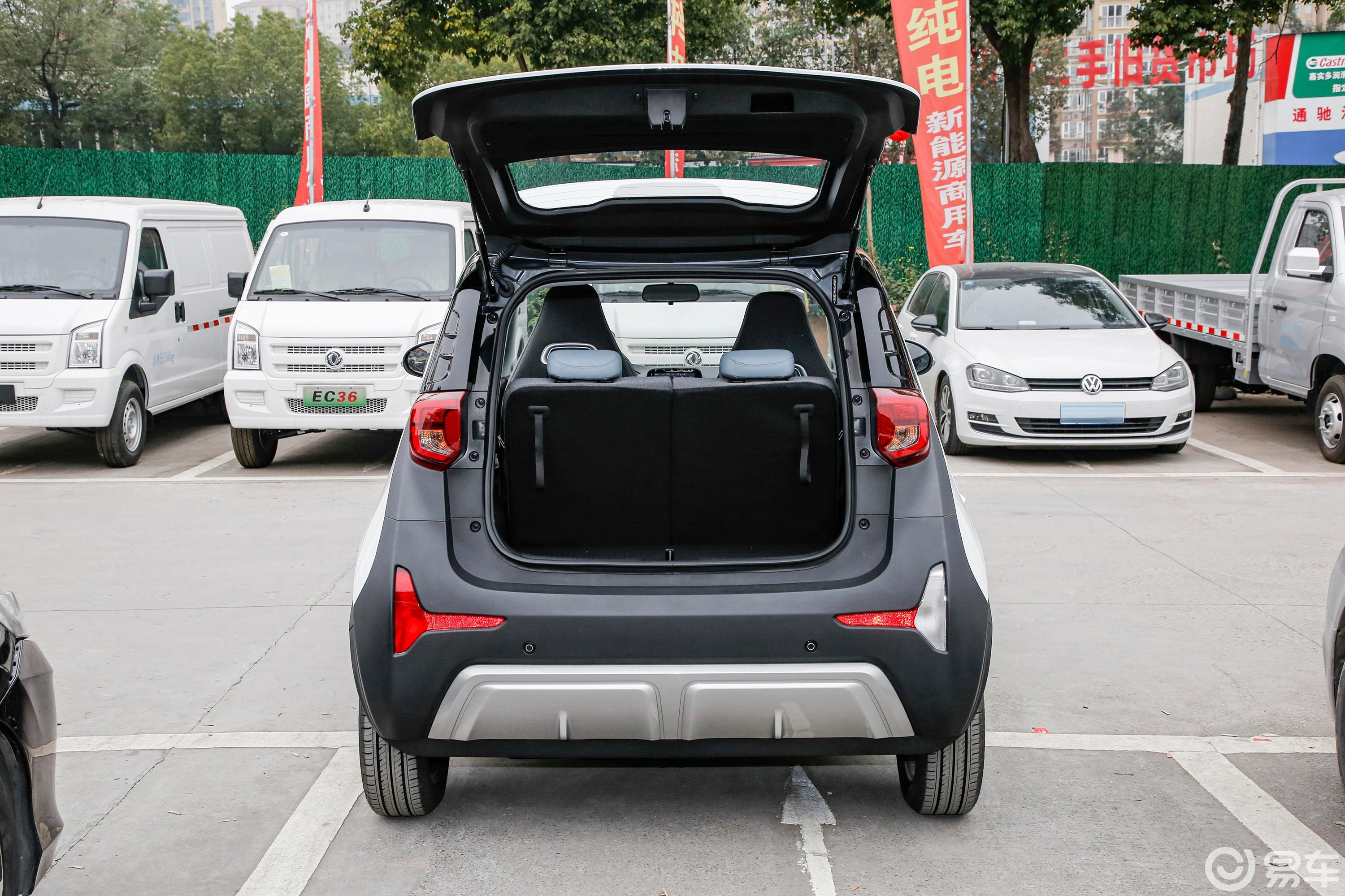 【小蚂蚁301km 真爱Plus版 三元锂后备厢图片-汽车图片大全】-易车