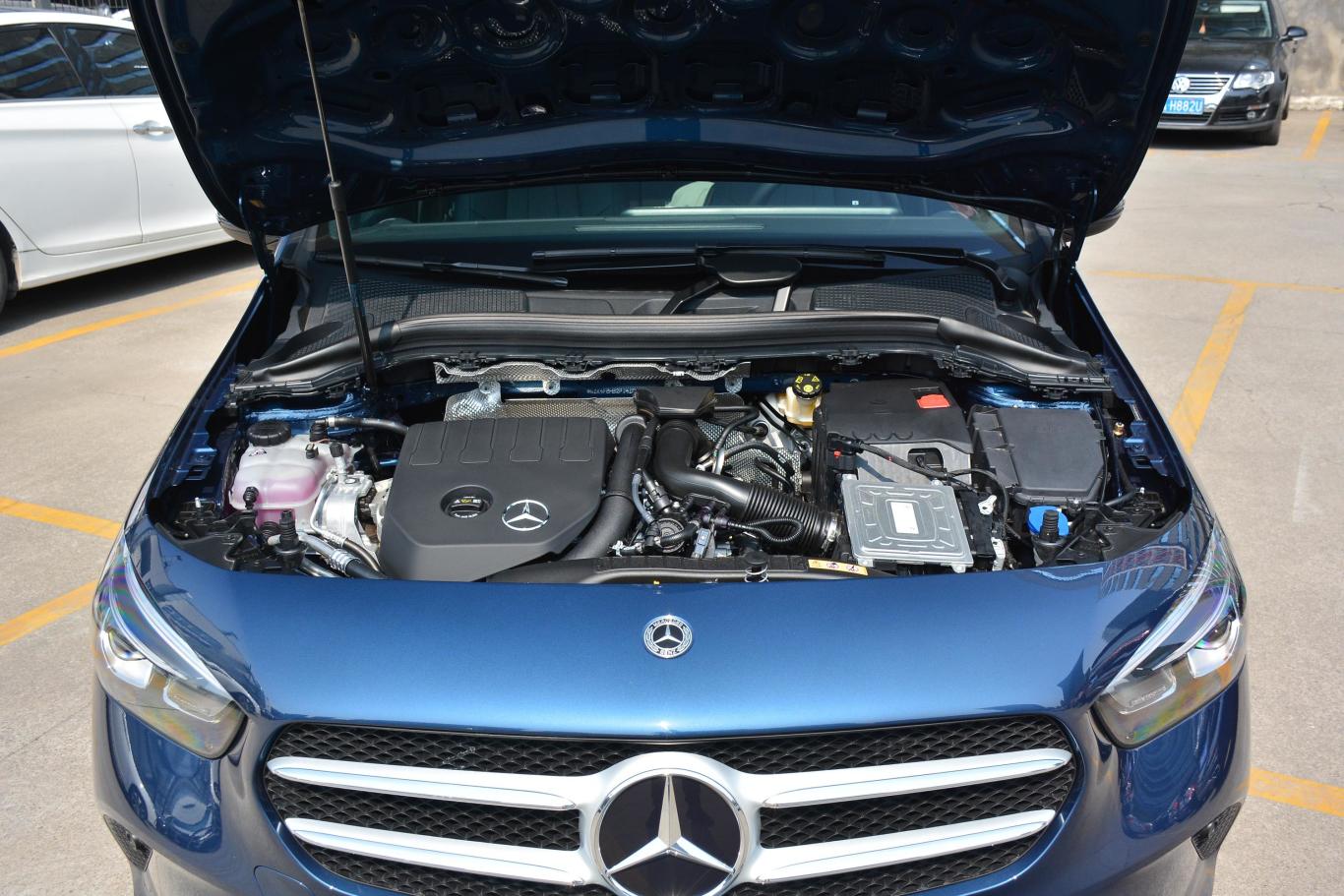 【奔驰B级B200 时尚型发动机舱整体图片-汽车图片大全】-易车