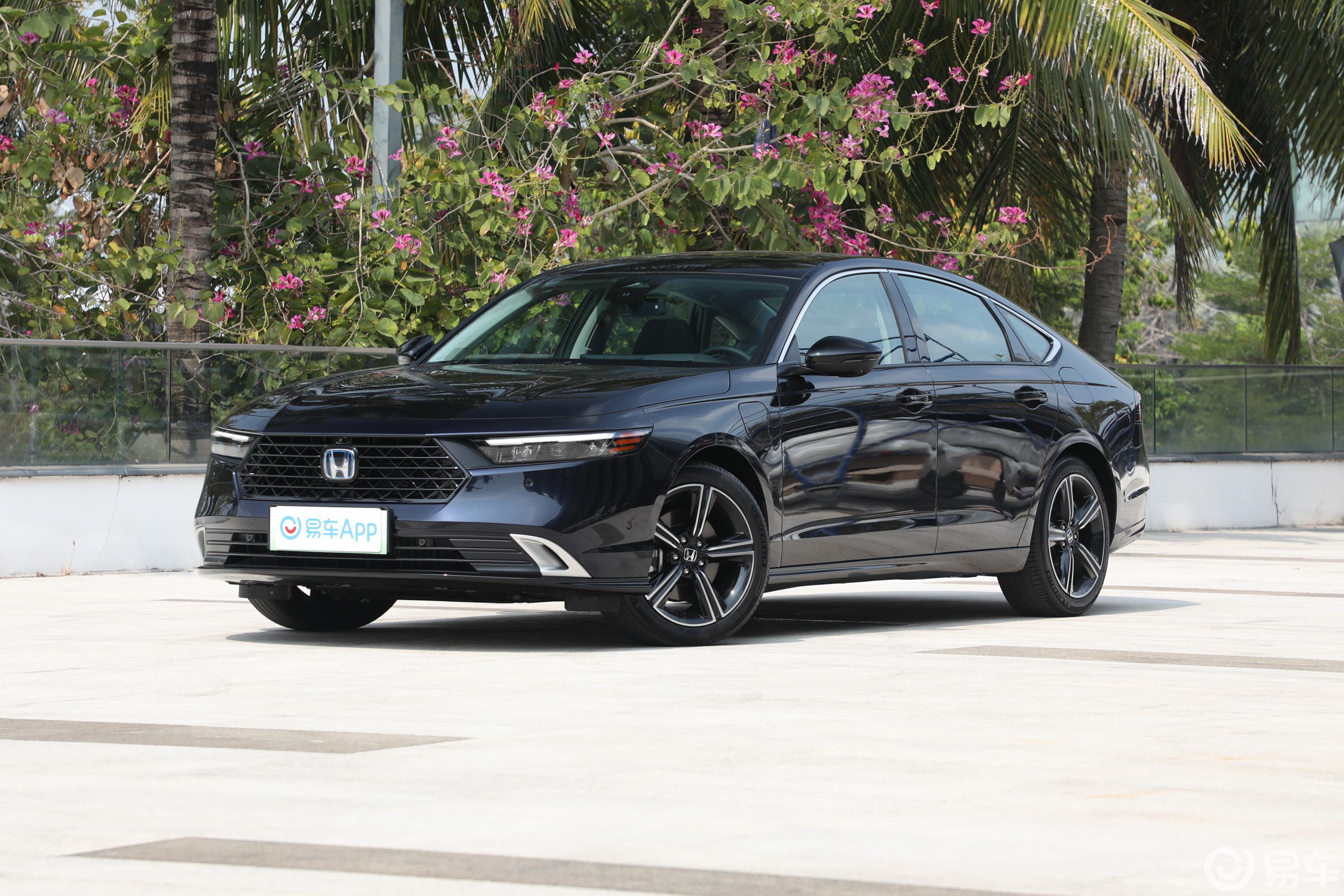 【雅阁 e:PHEV2.0L 82km 旗舰版侧前45度车头向左水平图片-汽车图片大全】-易车