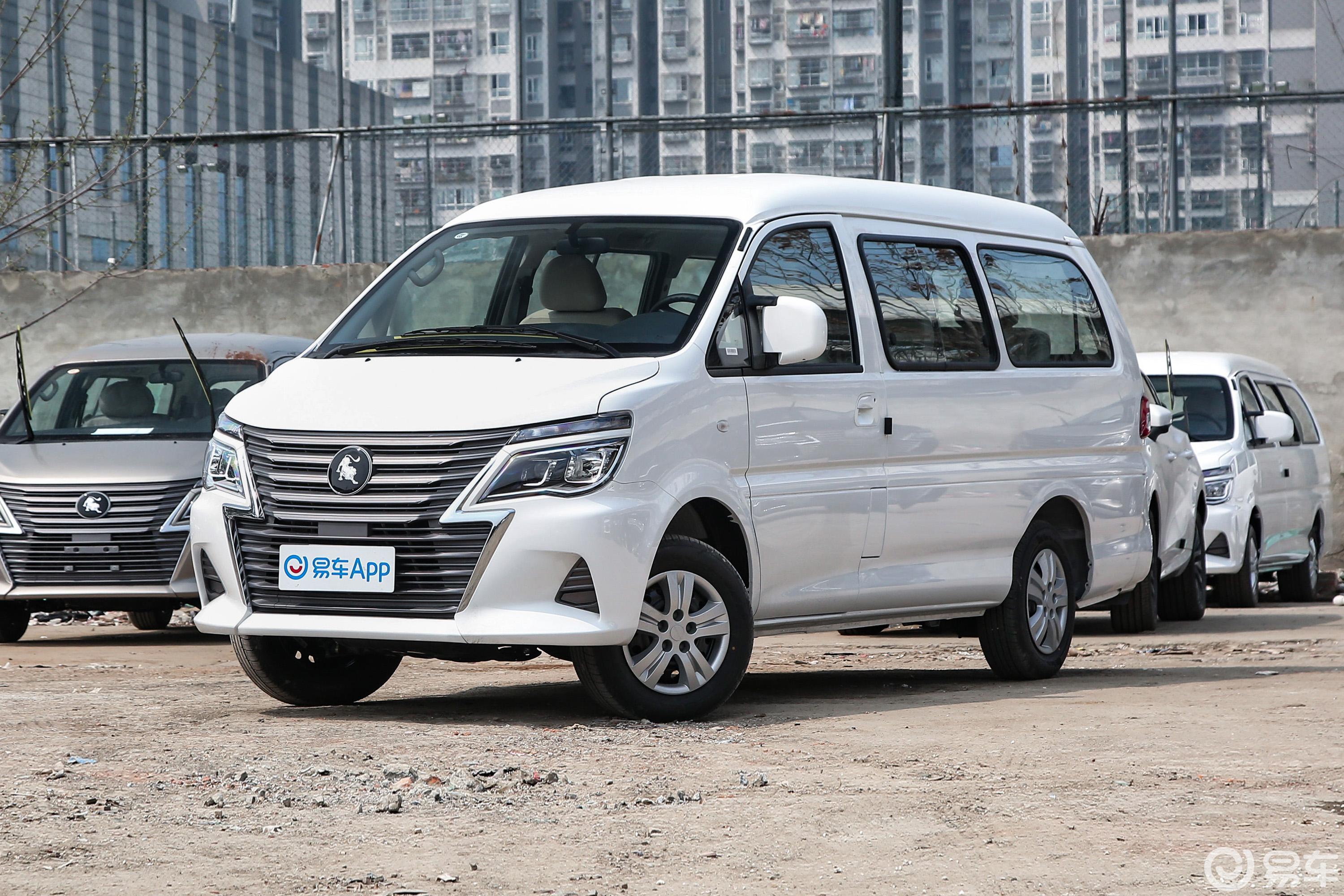 【菱智M5L 1.6L 基本型 7座侧前45度车头向左水平图片-汽车图片大全】-易车