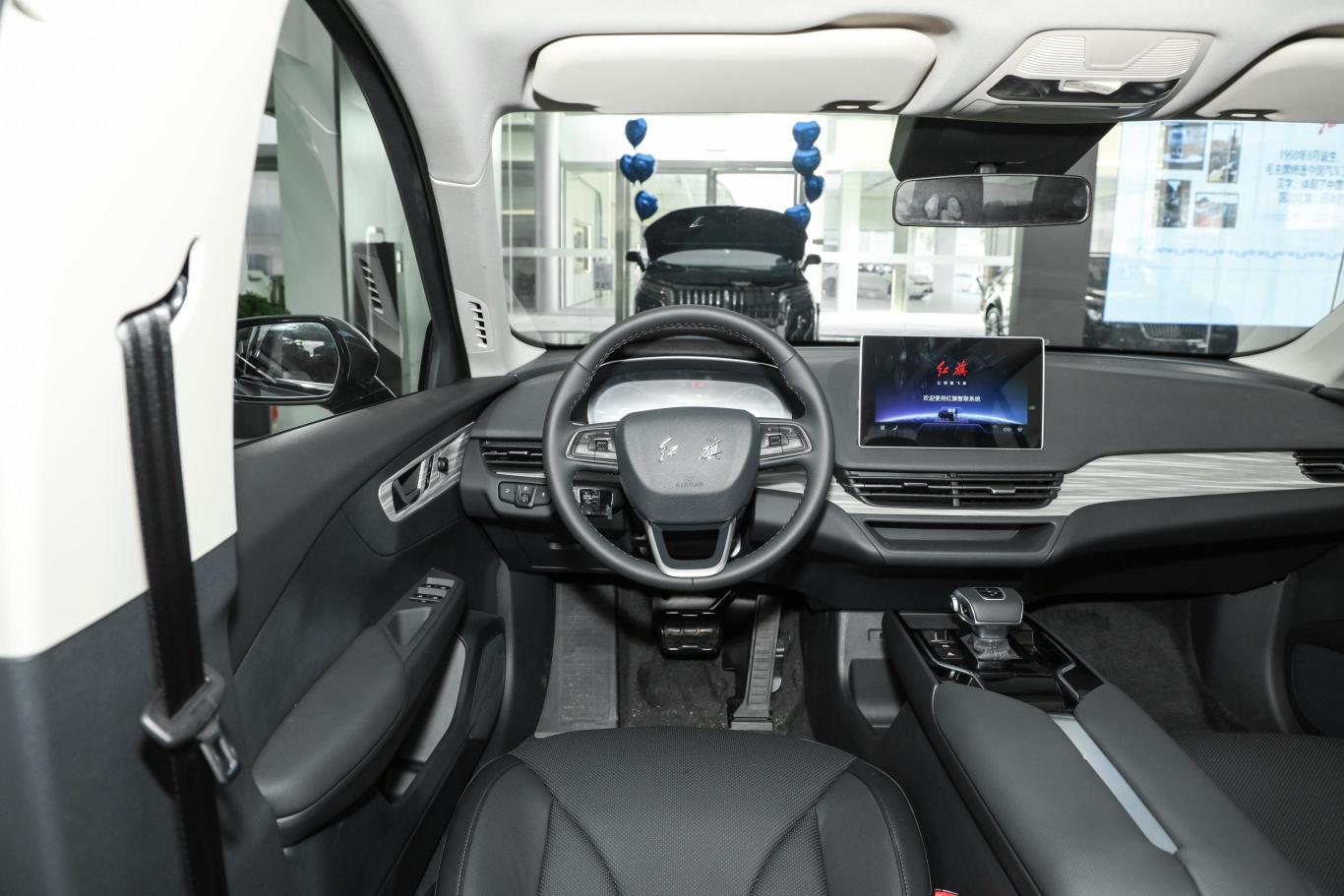 【红旗E-QM5PLUS 620km驾驶位区域图片-汽车图片大全】-易车