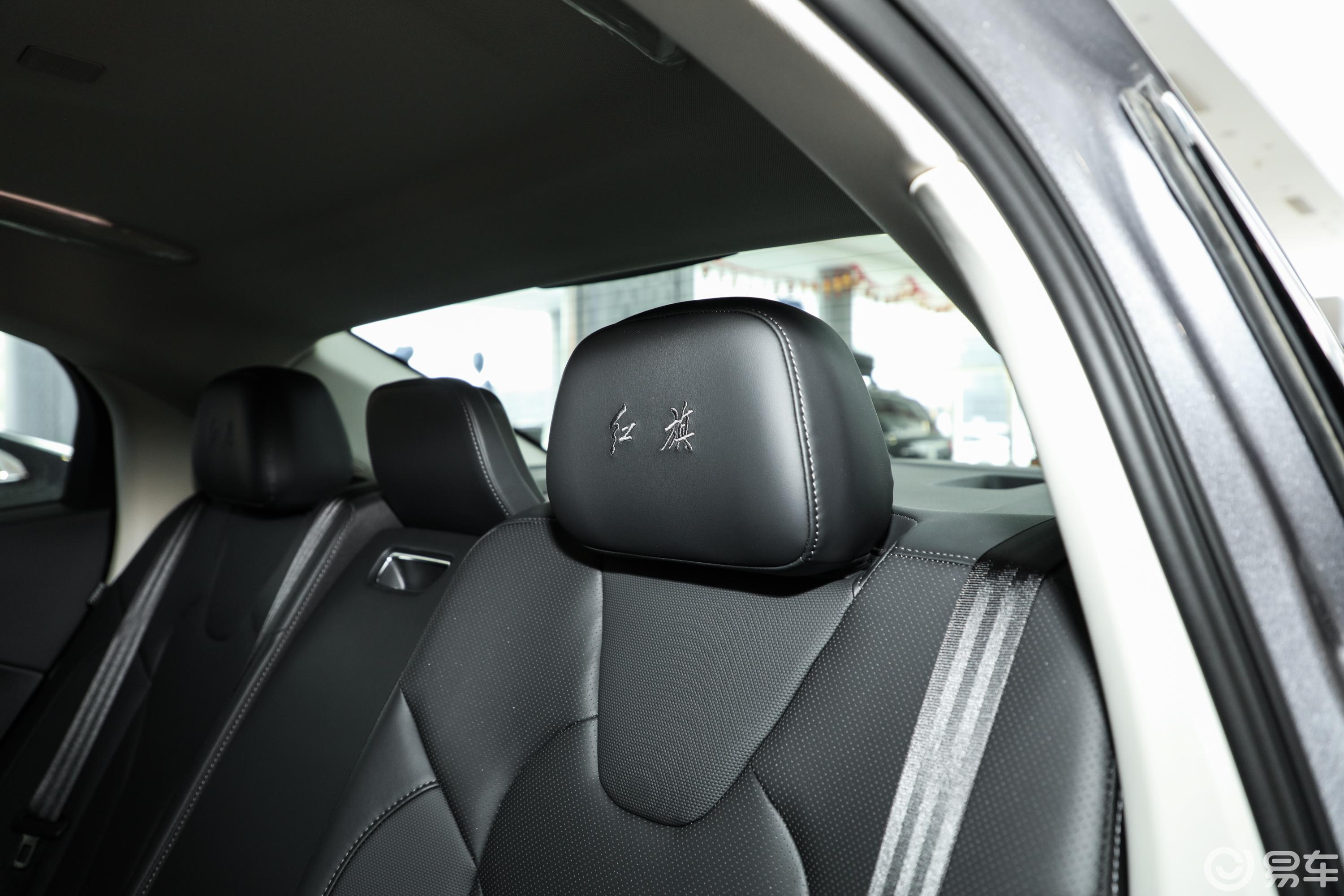 【红旗E-QM5PLUS 620km后排空间图片-汽车图片大全】-易车