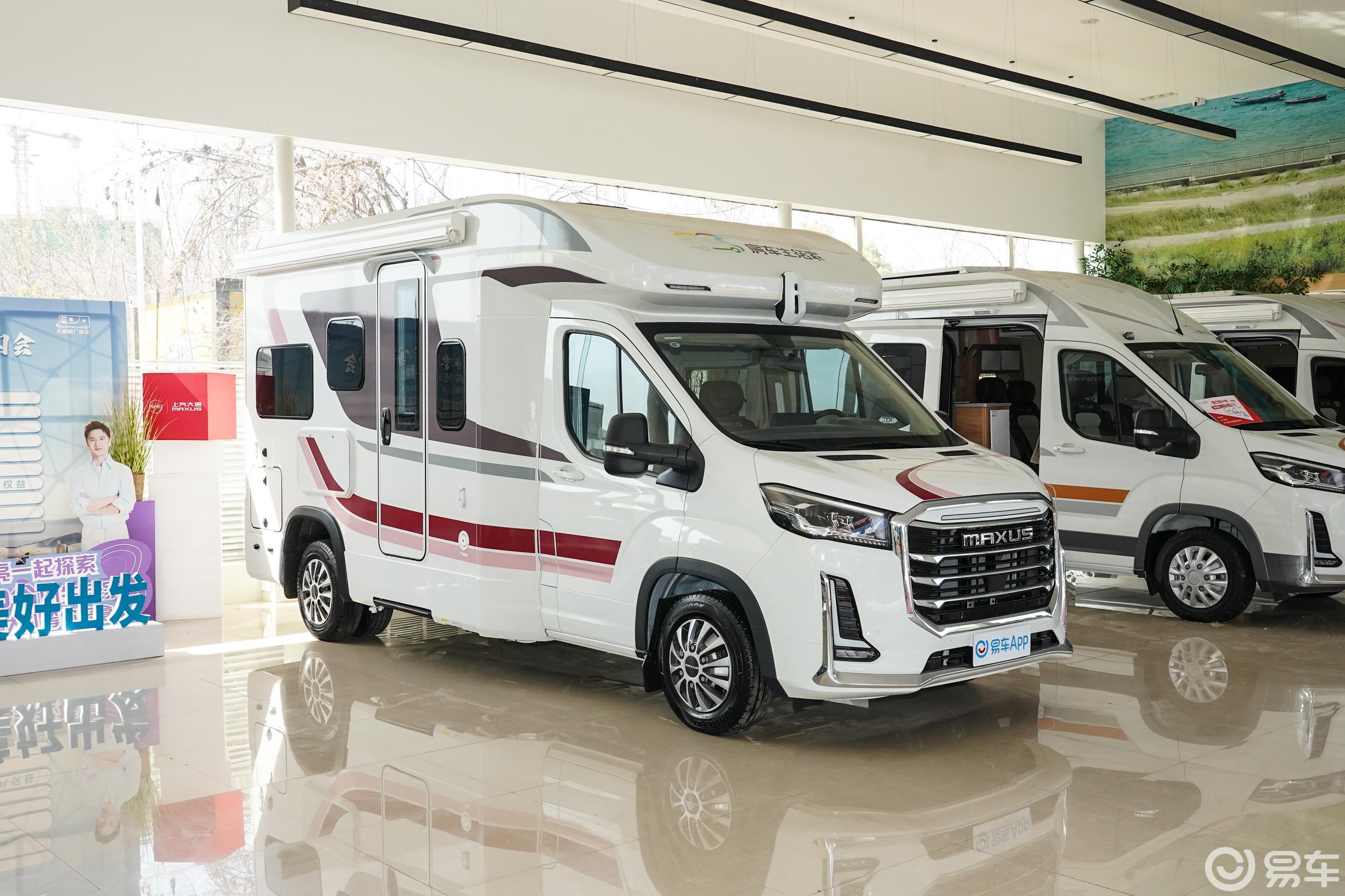 【上汽大通MAXUS V100生活家V100 2.0T 小额头水庐版侧前45度车头向右水平图片-汽车图片大全】-易车