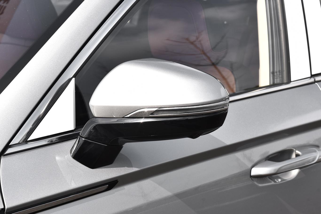 【奔腾T992.0T 尊享型(8AT)主驾驶后视镜背面图片-汽车图片大全】-易车