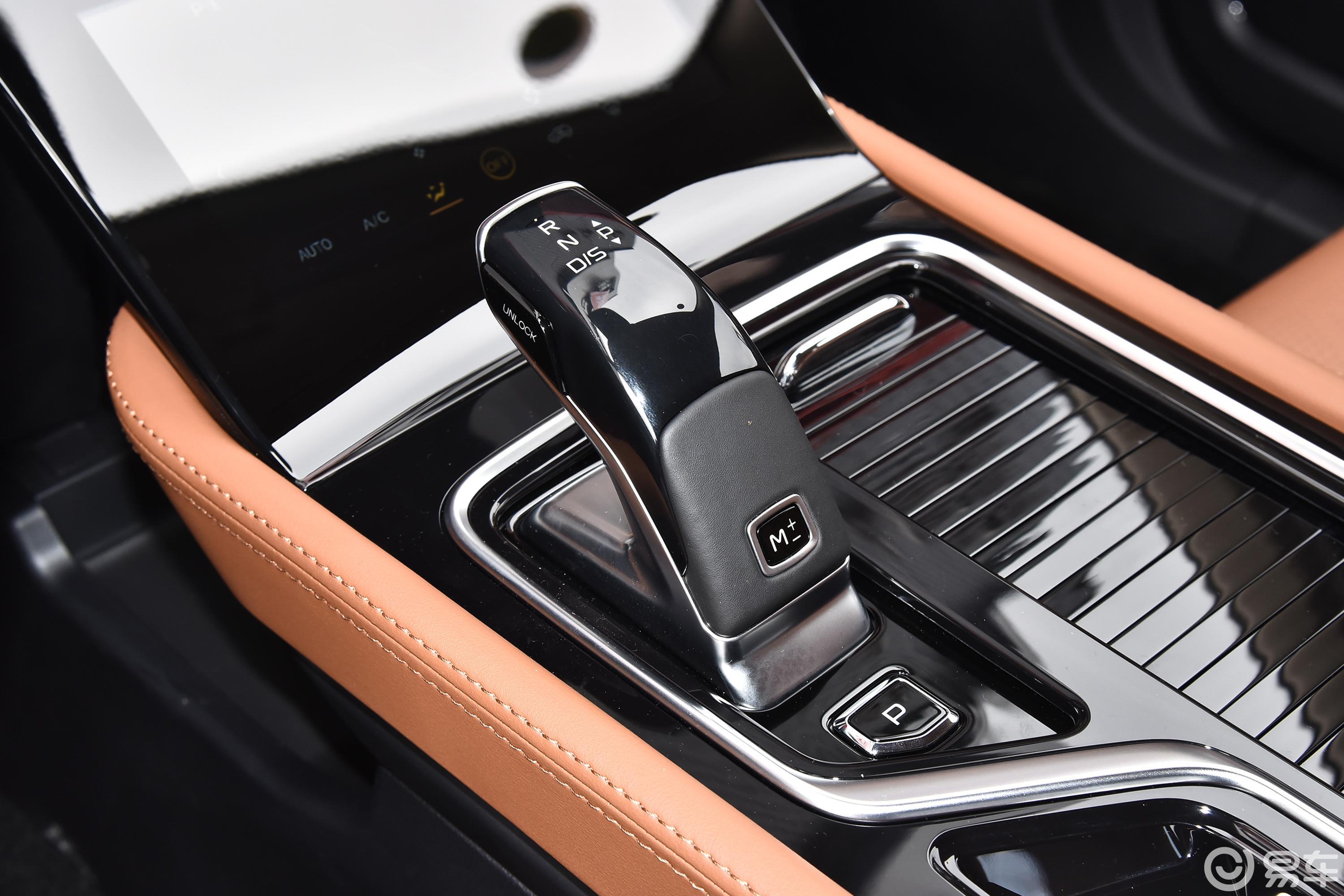 【奔腾T992.0T 尊享型(8AT)换挡杆图片-汽车图片大全】-易车