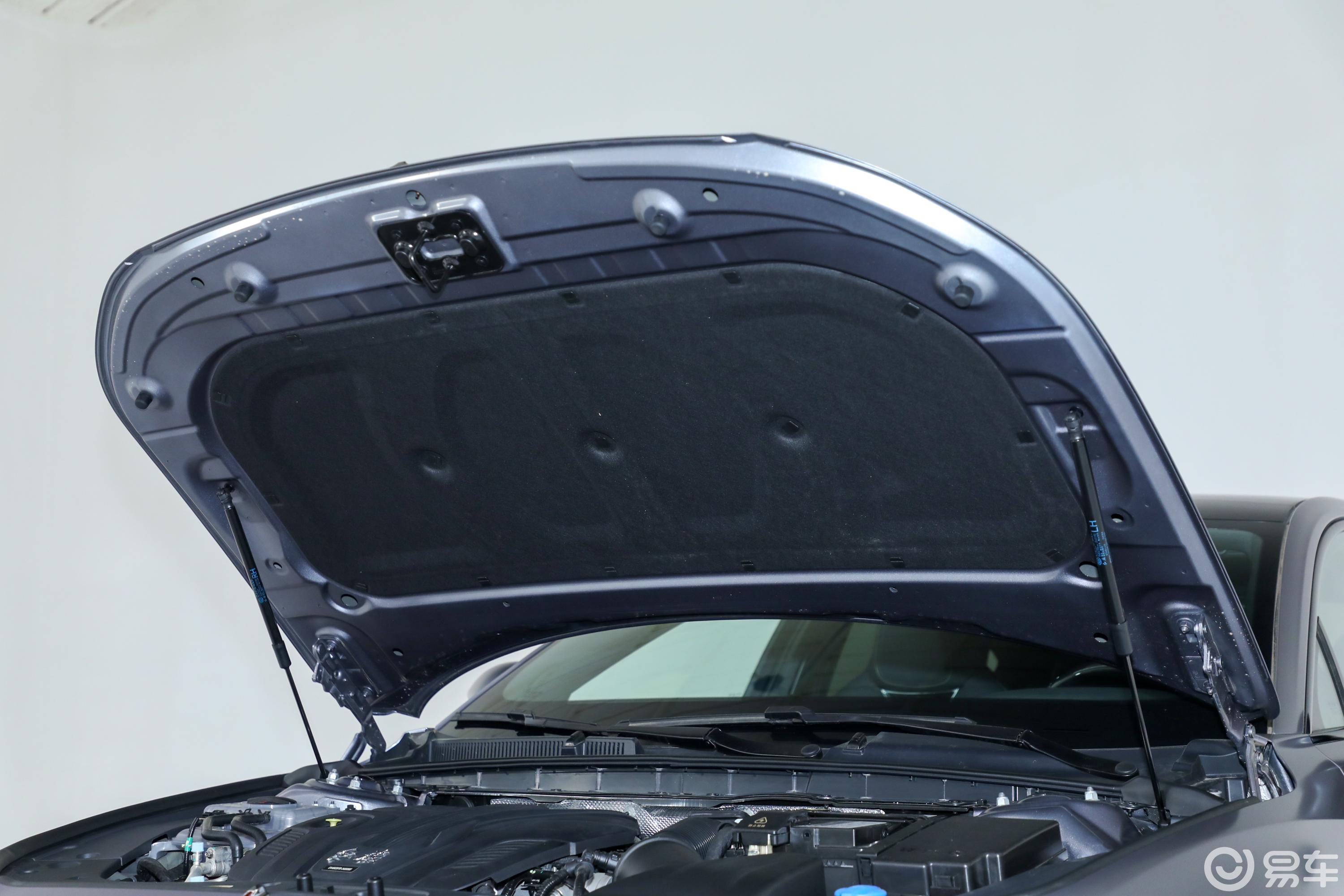 【红旗H62.0T 致臻版发动机舱盖内侧图片-汽车图片大全】-易车