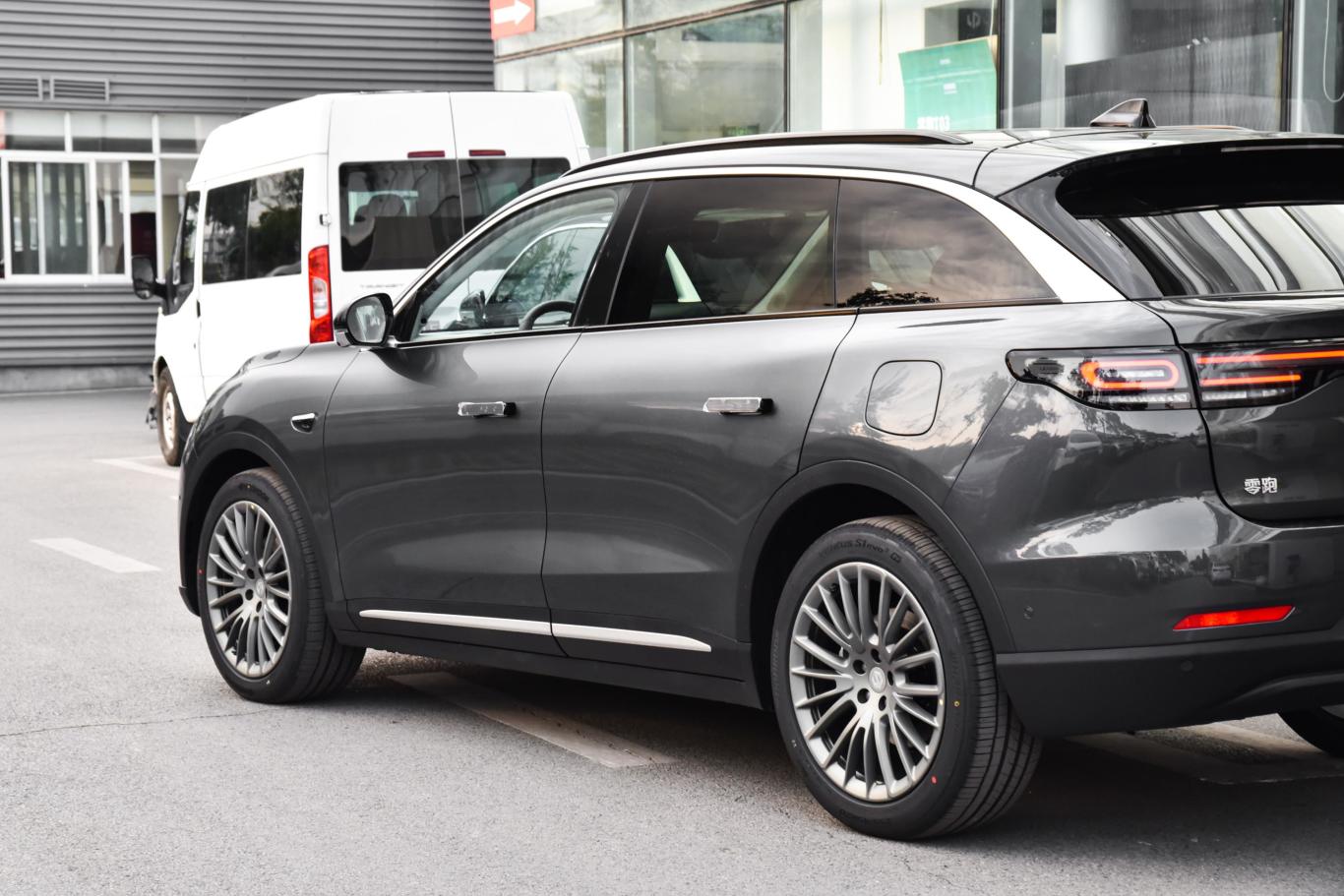 【零跑C11 增程版285km 285智享版外观细节图片-汽车图片大全】-易车