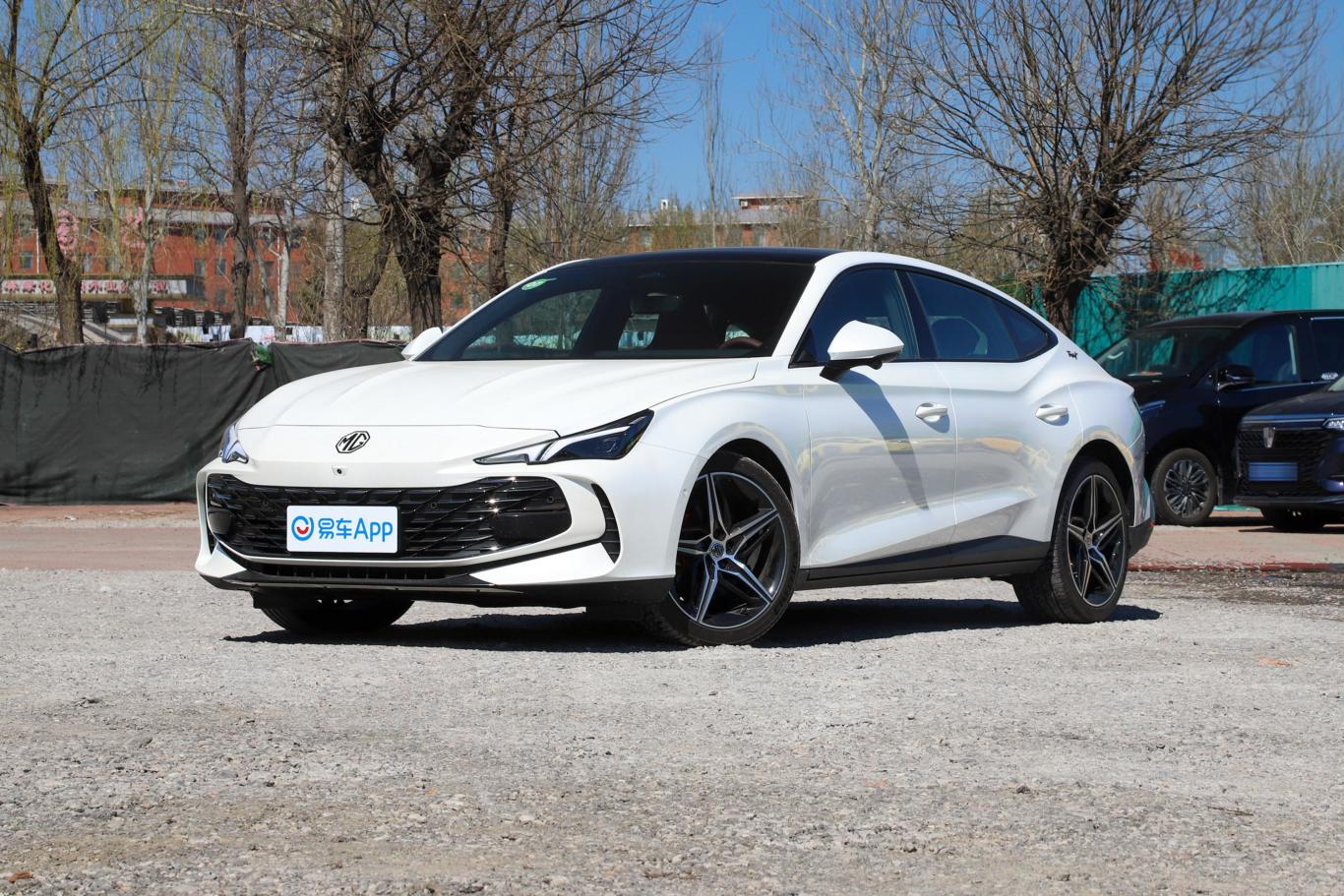 【MG72.0T 自动Trophy+激擎耀世版侧前45度车头向左水平图片-汽车图片大全】-易车