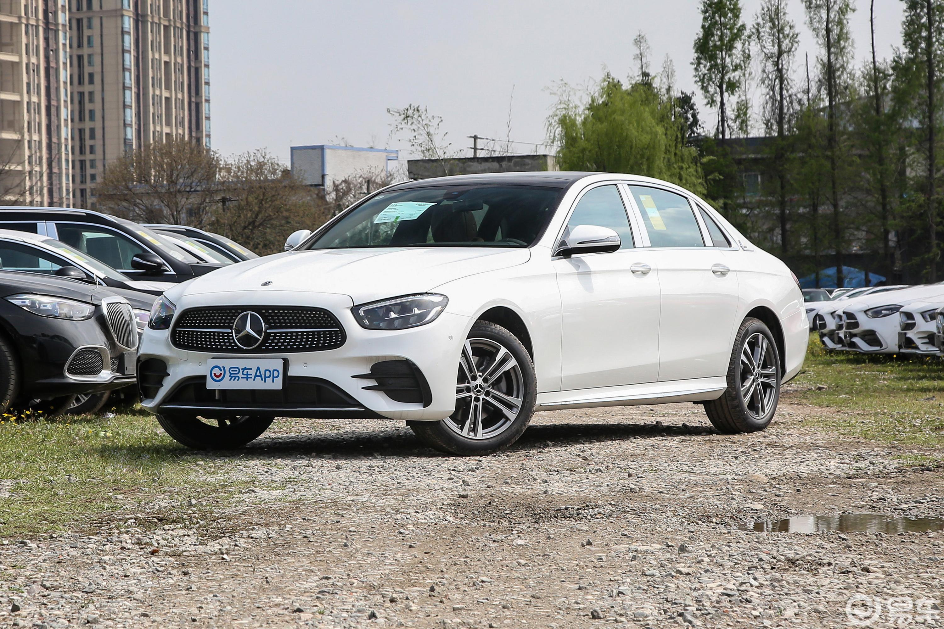 【奔驰E级改款 E 260 L 运动型侧前45度车头向左水平图片-汽车图片大全】-易车