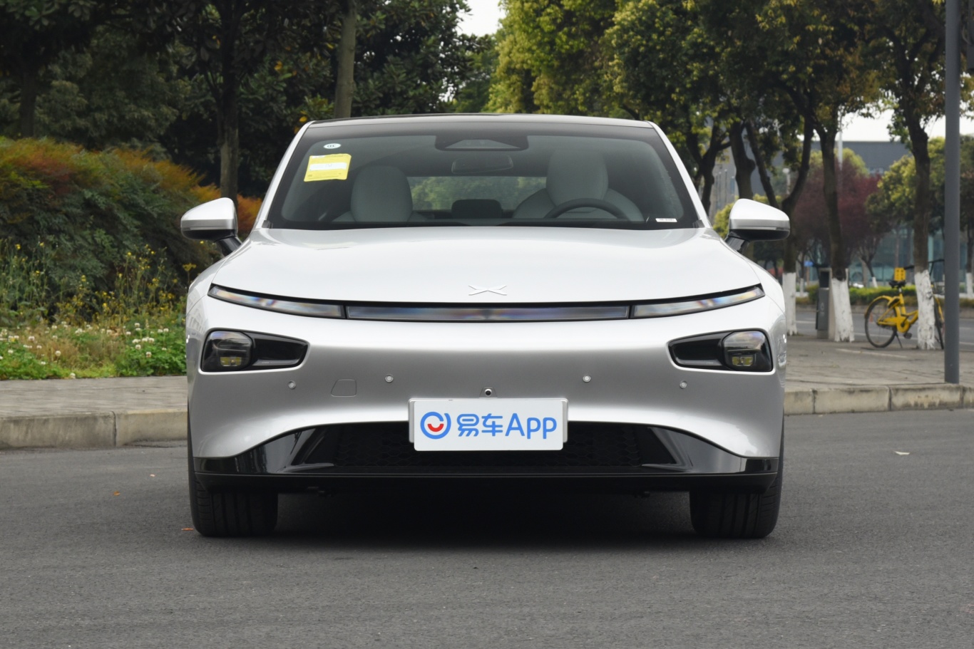 【小鹏P7P7i 702 后驱Pro正前水平图片-汽车图片大全】-易车