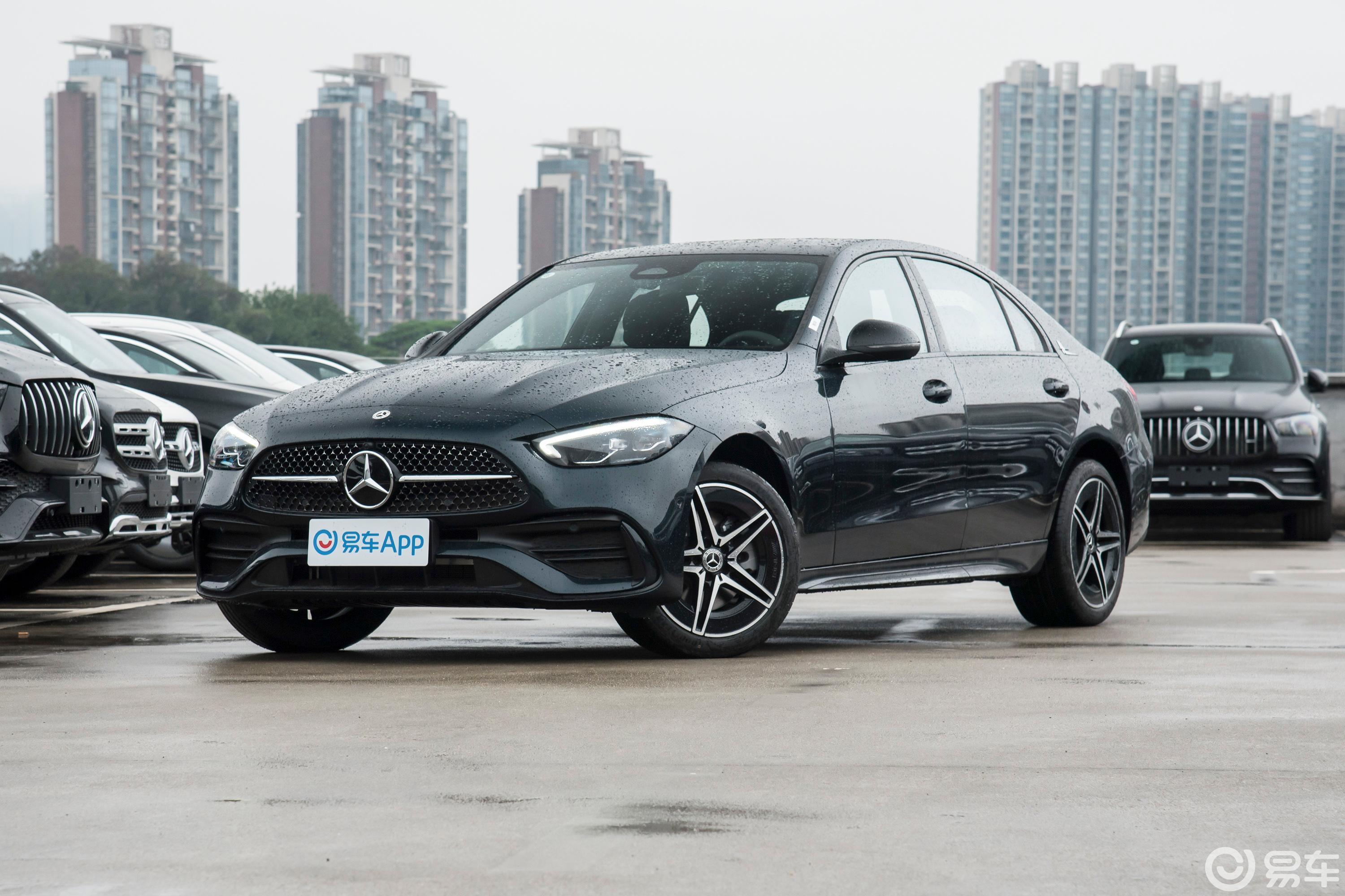 【奔驰C级改款 C 260 L 皓夜运动版侧前45度车头向左水平图片-汽车图片大全】-易车