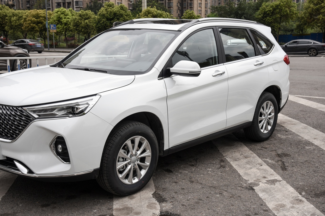 【哈弗M6PLUS 1.5T 双离合豪华智联型外观细节图片-汽车图片大全】-易车