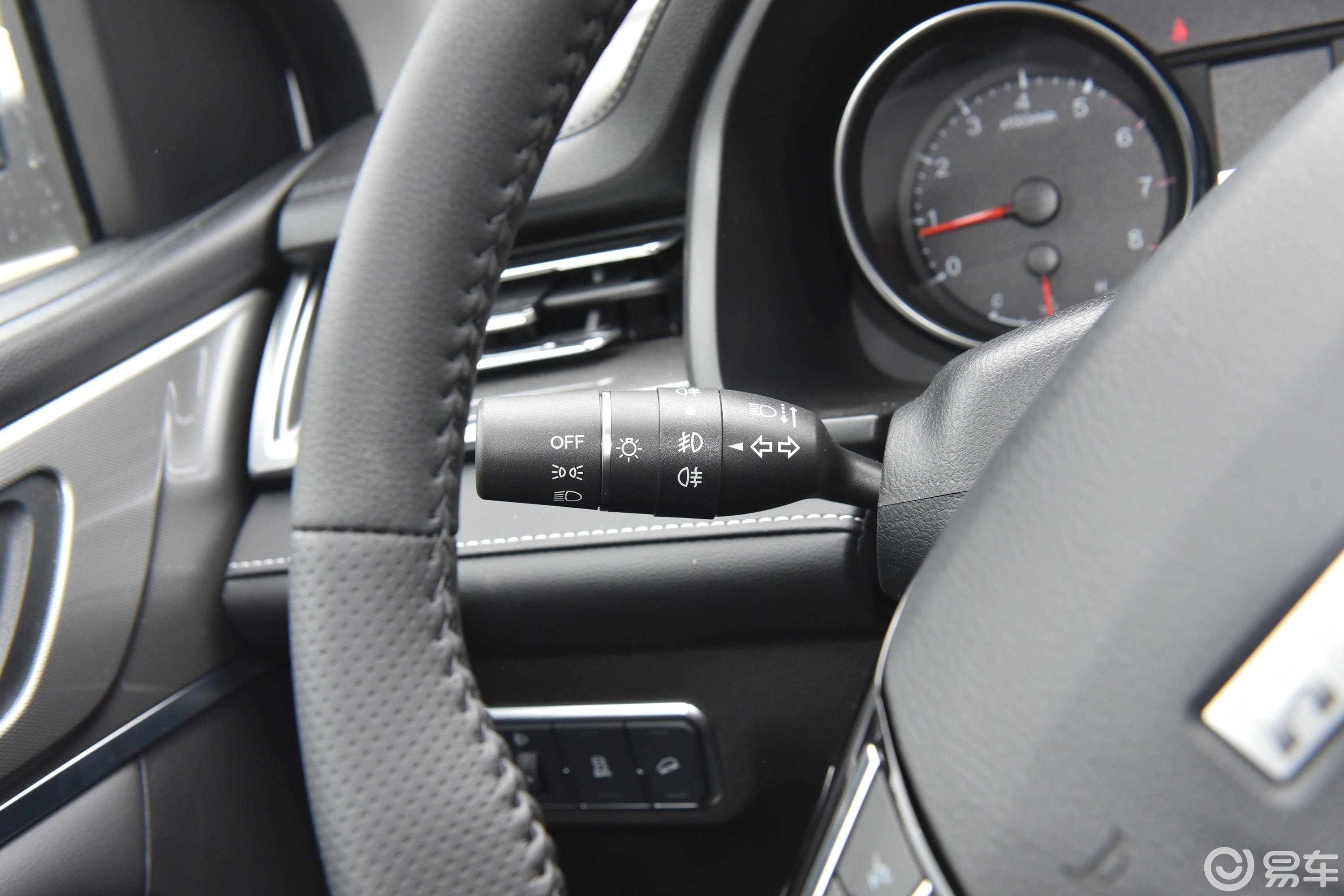 【哈弗M6PLUS 1.5T 手动豪华智联型内饰图片-汽车图片大全】-易车