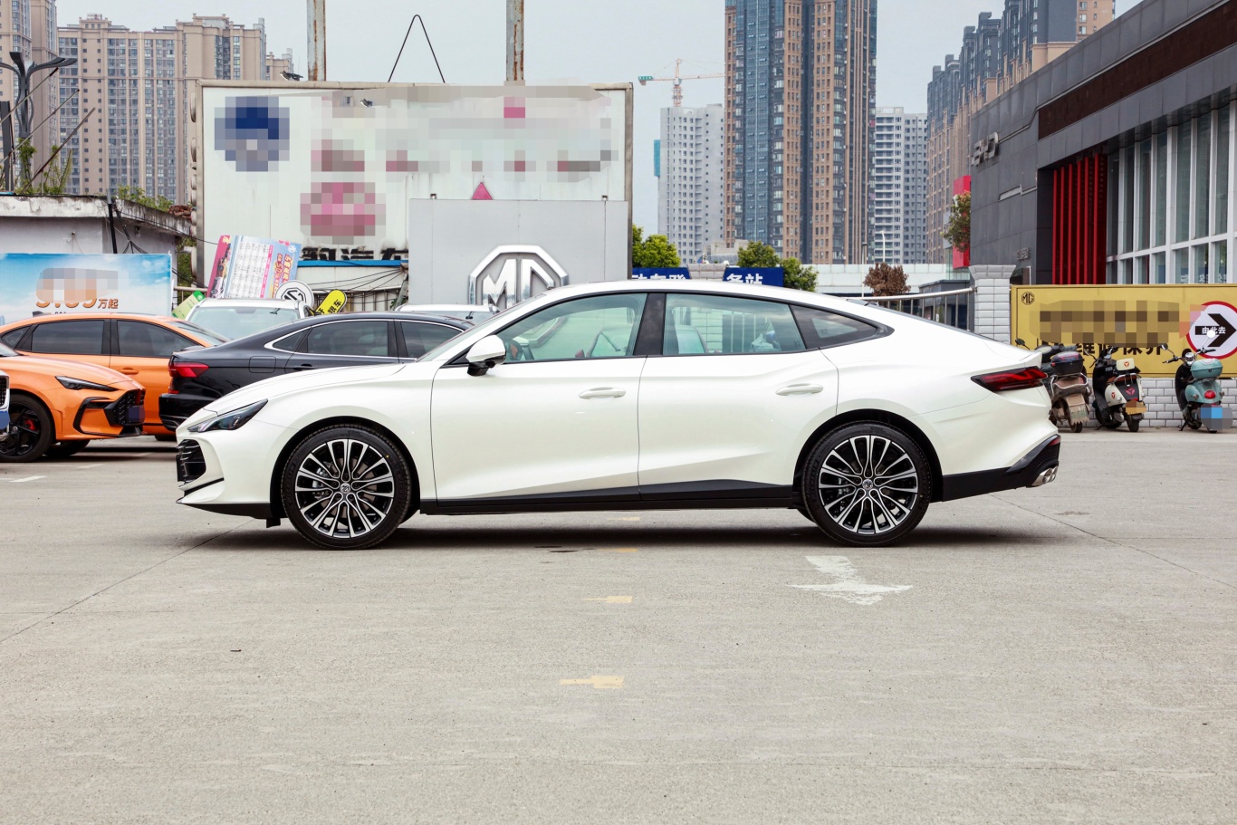 【MG72.0T 自动猎美尊享版正侧车头向左水平图片-汽车图片大全】-易车