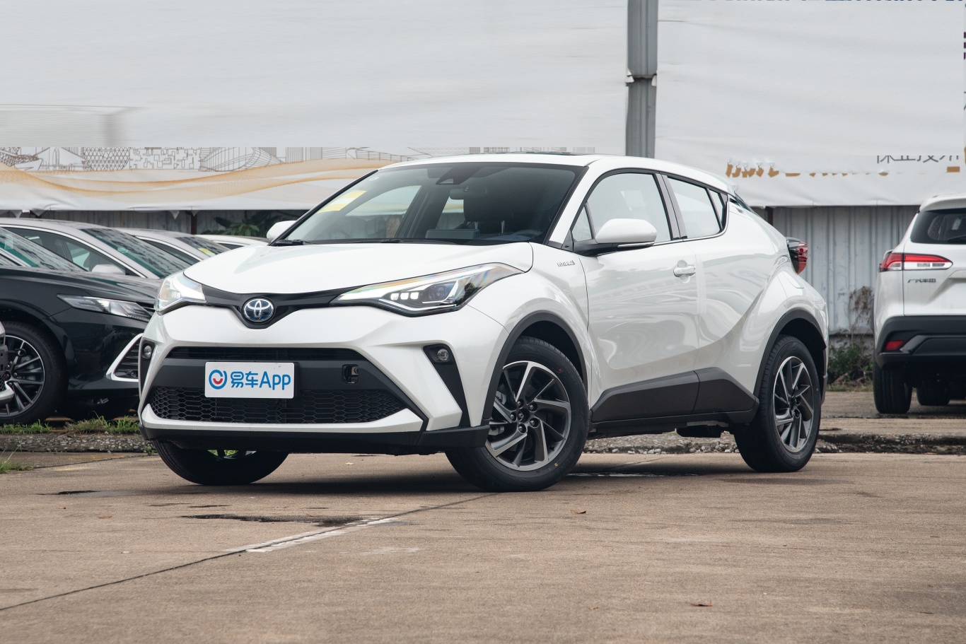 【丰田C-HR双擎 2.0L 豪华版侧前45度车头向左水平图片-汽车图片大全】-易车