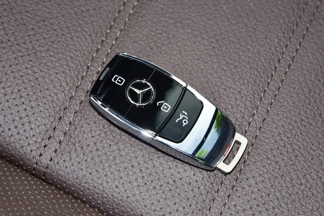 【奔驰GLS改款 GLS 450 4MATIC 豪华型钥匙正面图片-汽车图片大全】-易车
