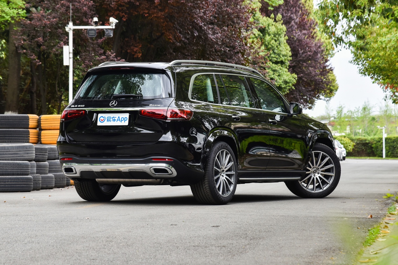 【奔驰GLS改款 GLS 450 4MATIC 豪华型侧后45度车头向右水平图片-汽车图片大全】-易车