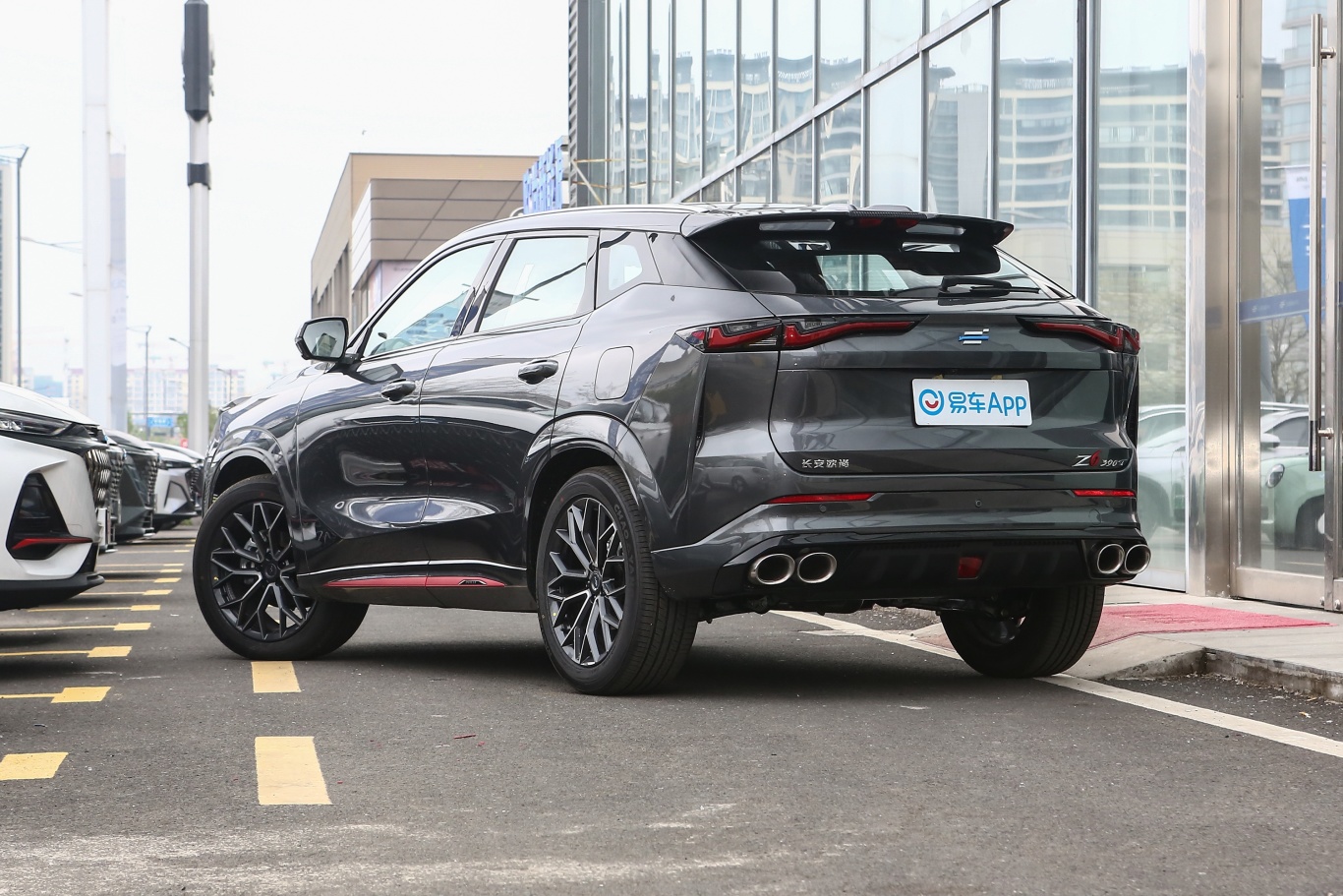 【长安欧尚Z6蓝鲸 2.0T 自动智行型侧后45度车头向左水平图片-汽车图片大全】-易车