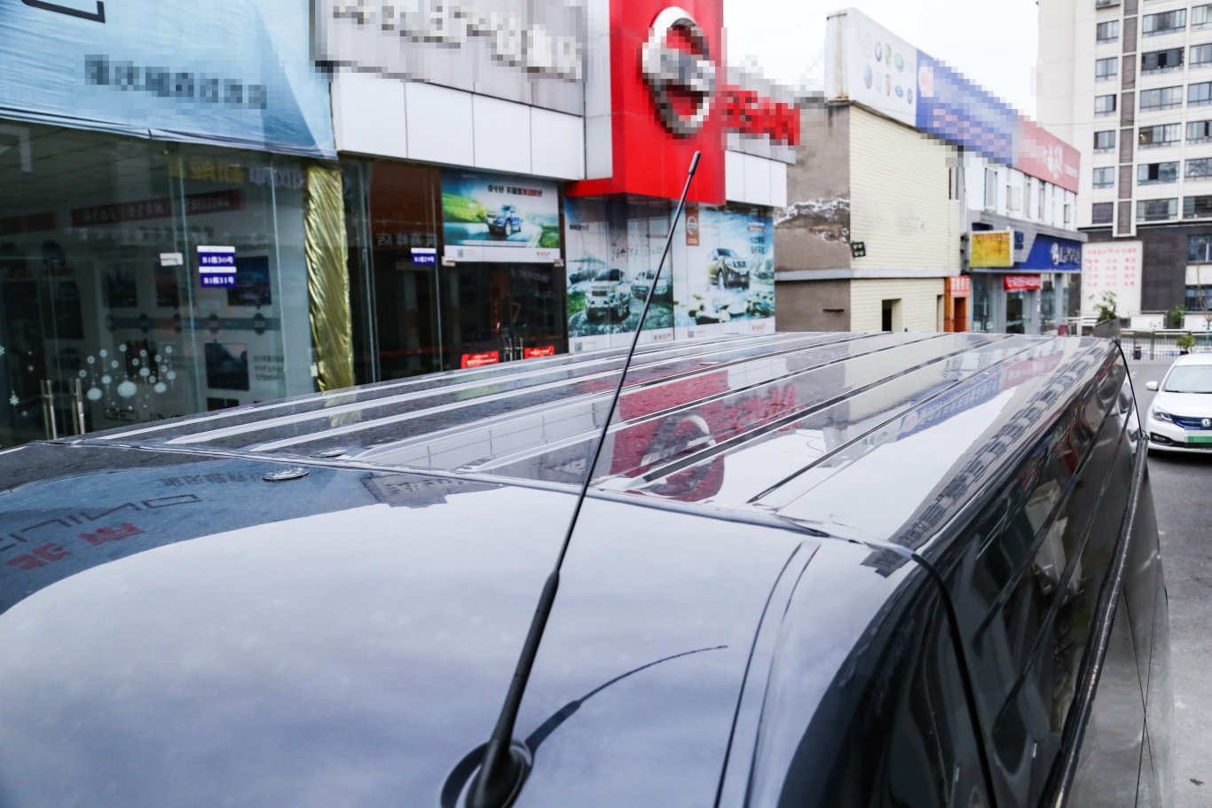 【新世代全顺Pro 2.2T AMT中轴高顶物流车 7座外观细节图片-汽车图片大全】-易车