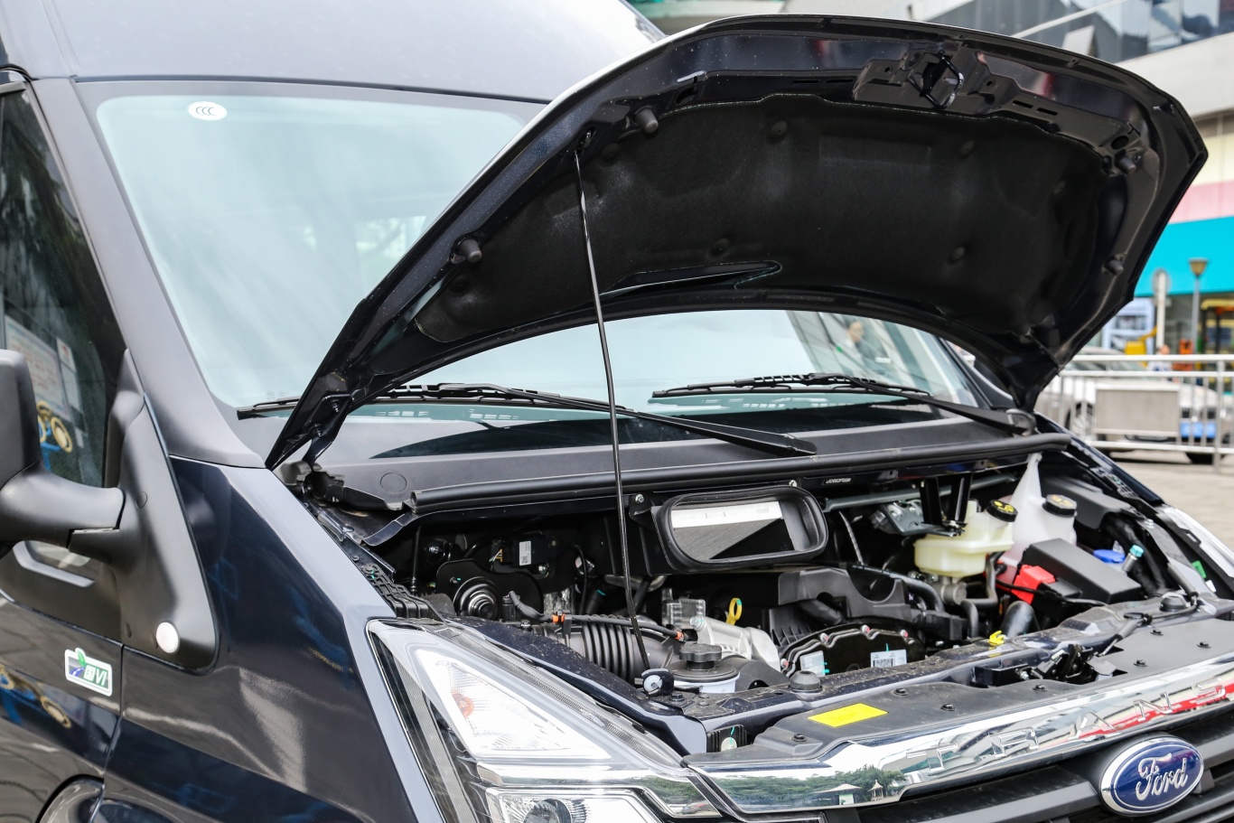 【新世代全顺Pro 2.2T AMT中轴高顶物流车 7座动力底盘图片-汽车图片大全】-易车