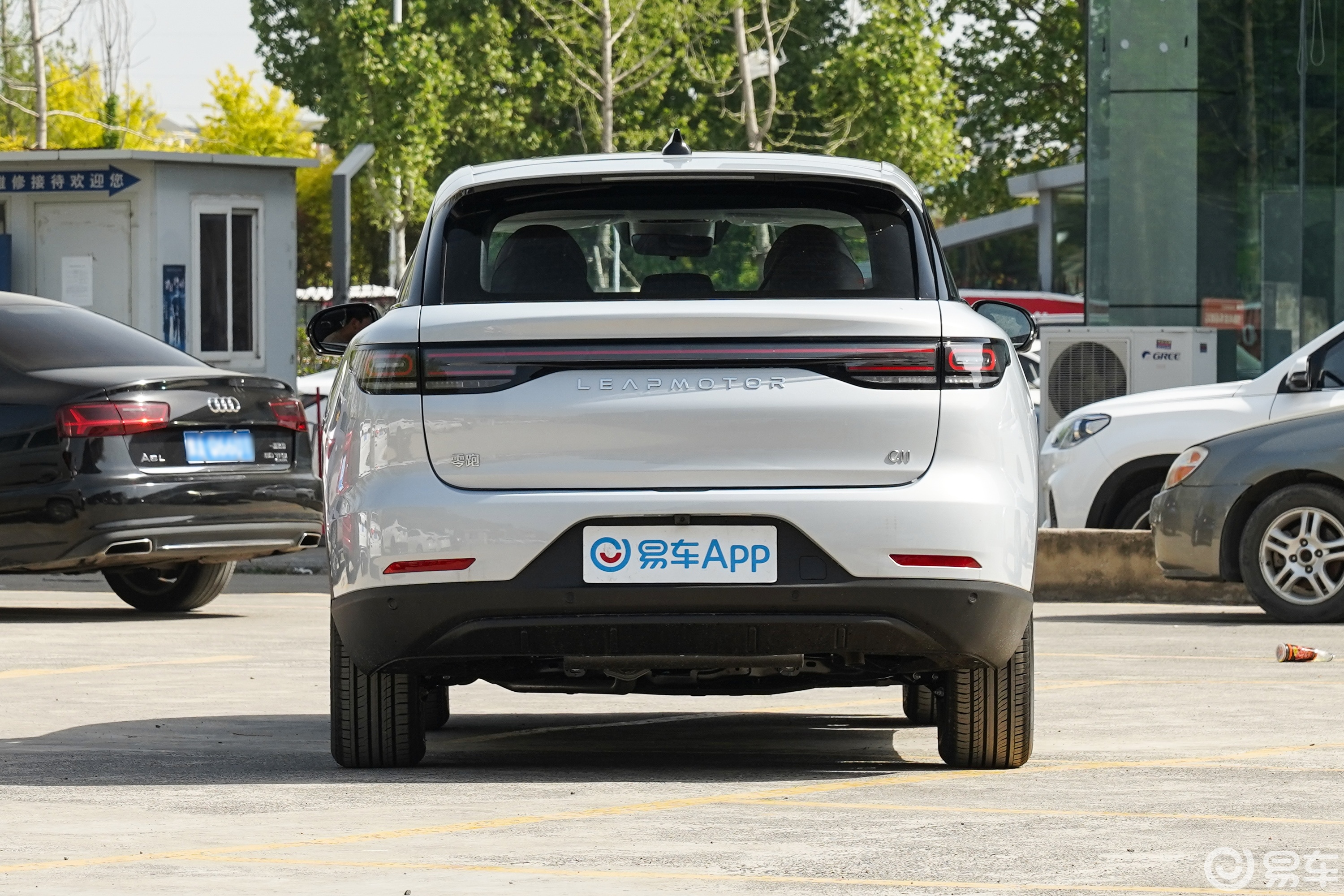 【零跑C11 增程版纯电285km 285舒享版正后水平图片-汽车图片大全】-易车