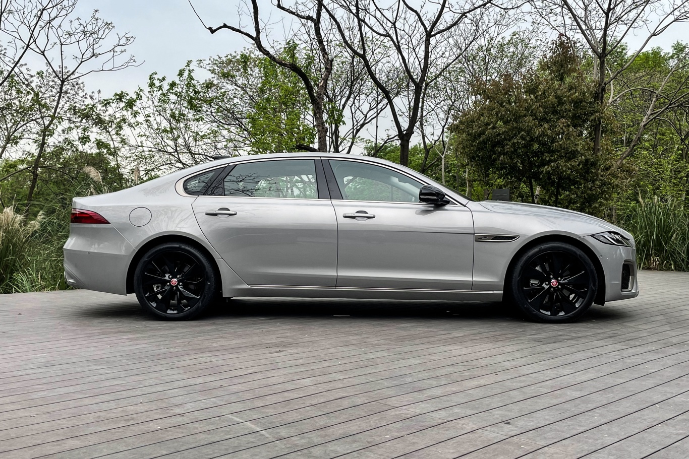 【捷豹XFL鎏金版 2.0T P250 两驱精英运动版外观图片-汽车图片大全】-易车