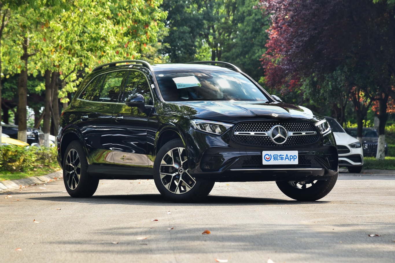 【奔驰GLCGLC 260 L 4MATIC 豪华型 5座侧前45度车头向右水平图片-汽车图片大全】-易车