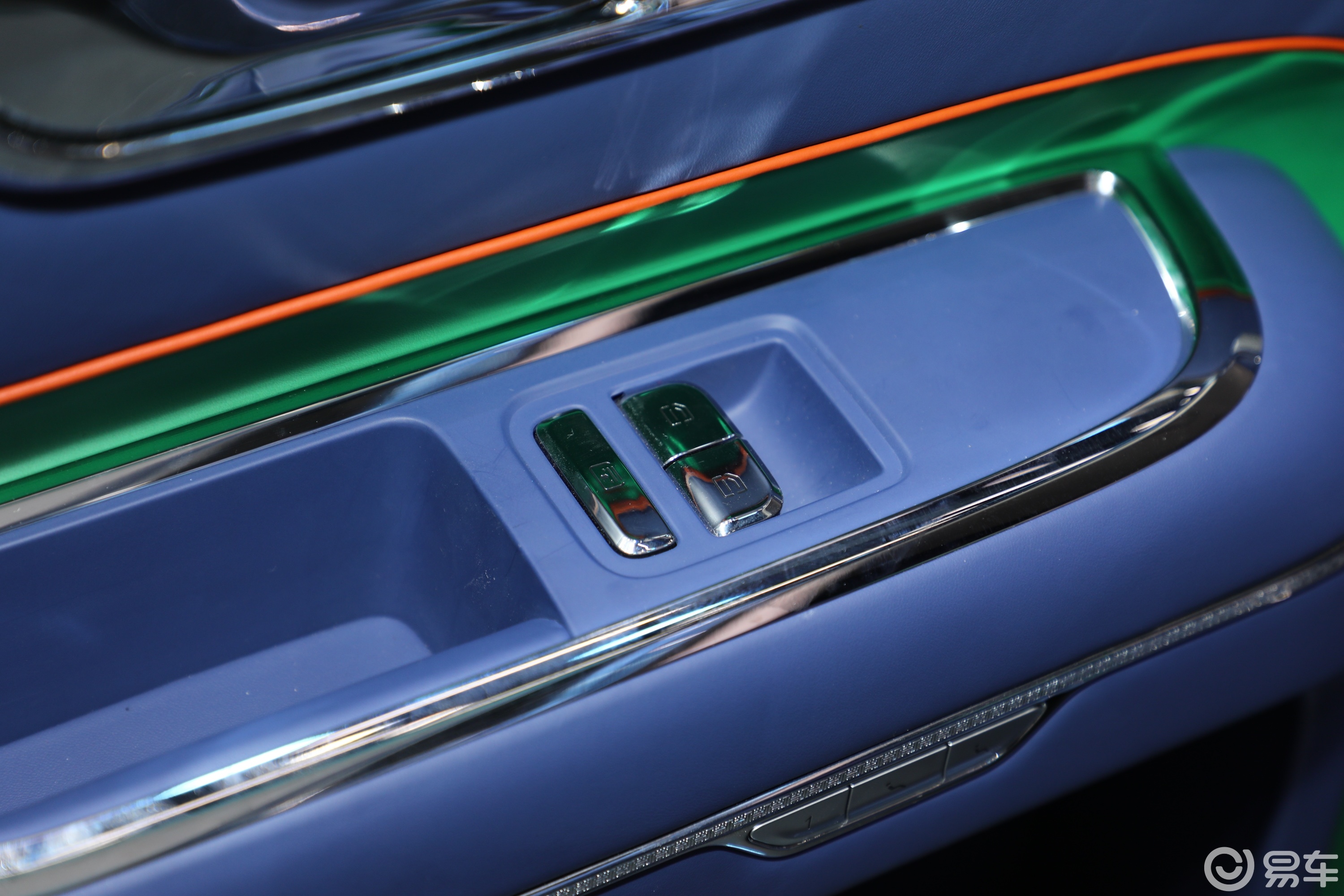 【红旗L54.0T 顶配版空间图片-汽车图片大全】-易车