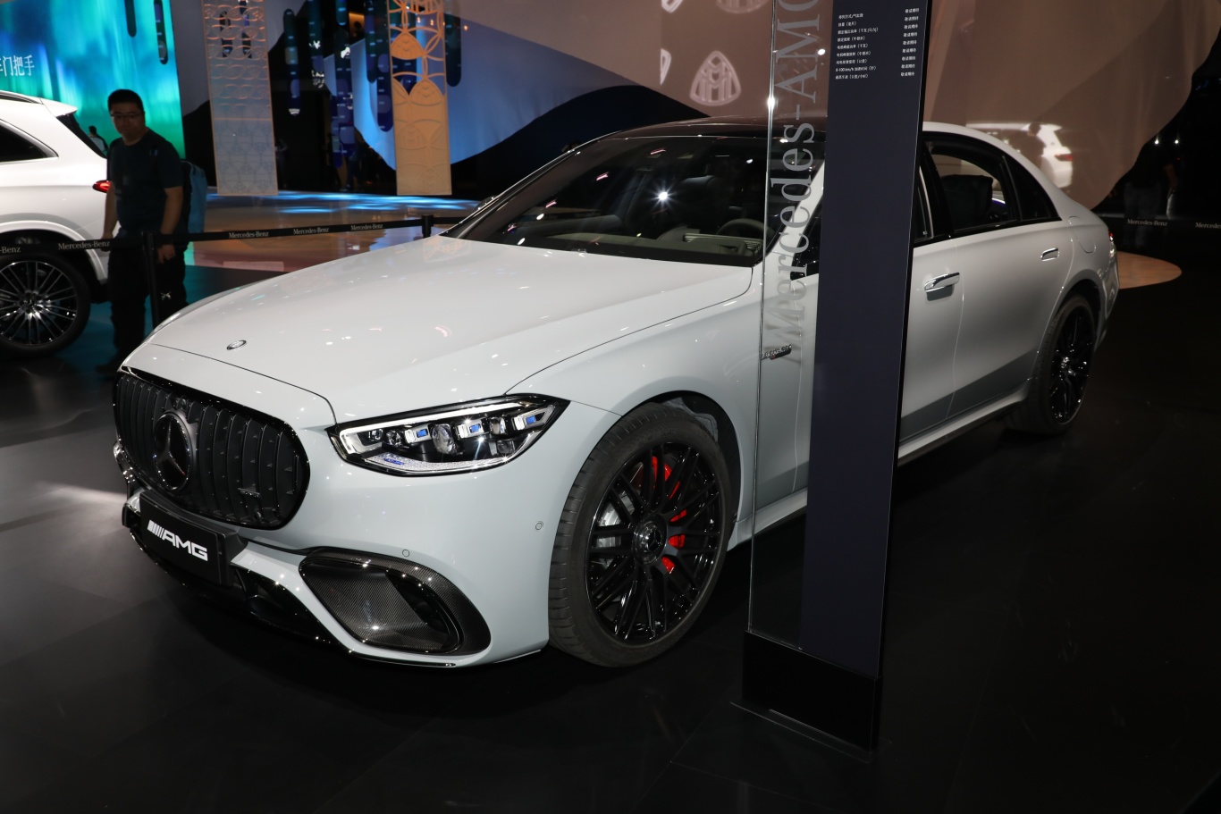 【奔驰S级 AMG新能源AMG S 63 L E PERFORMANCE图片-汽车图片大全】-易车