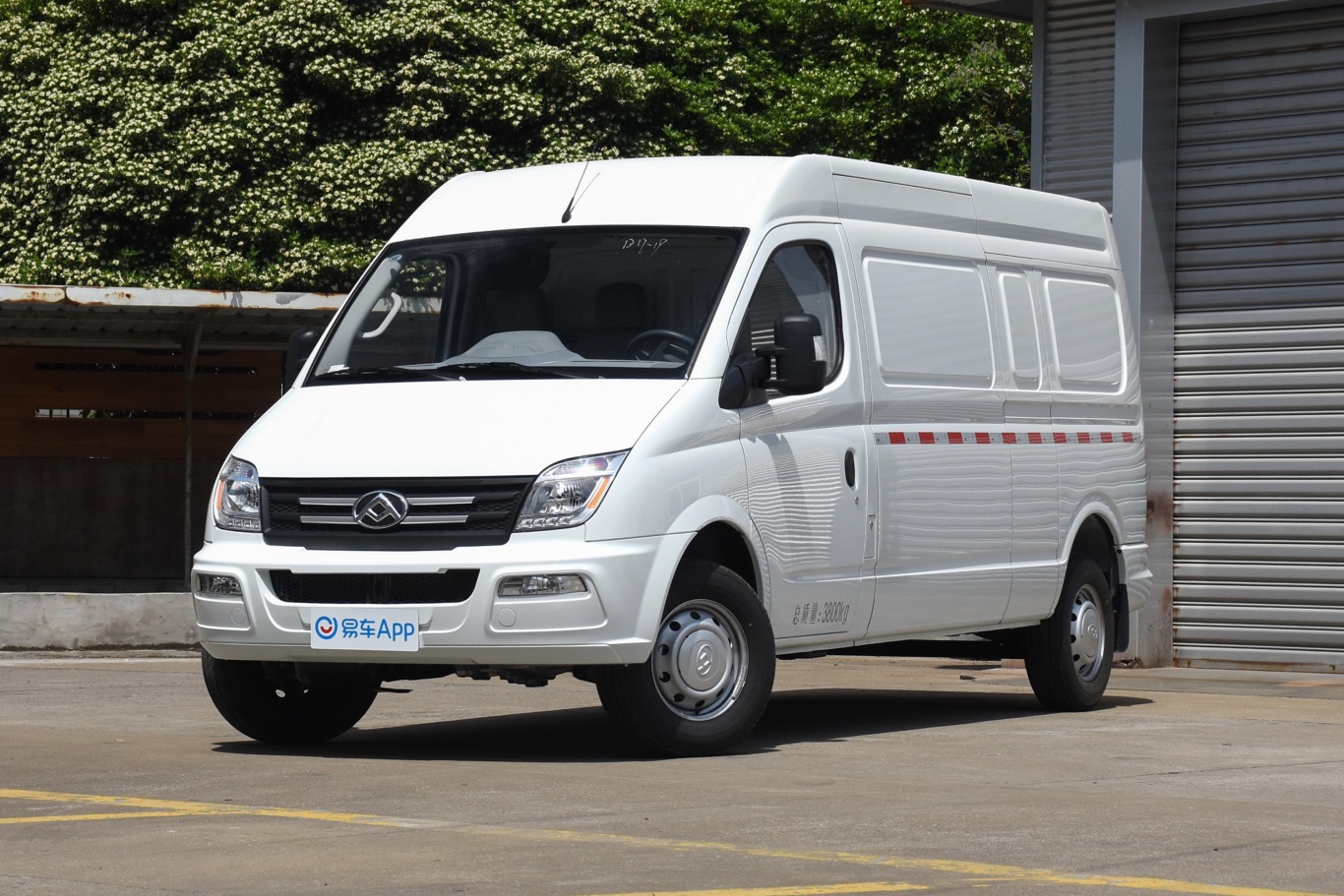 【新途V80城配王 2.0T AMT长轴中顶 3座侧前45度车头向左水平图片-汽车图片大全】-易车