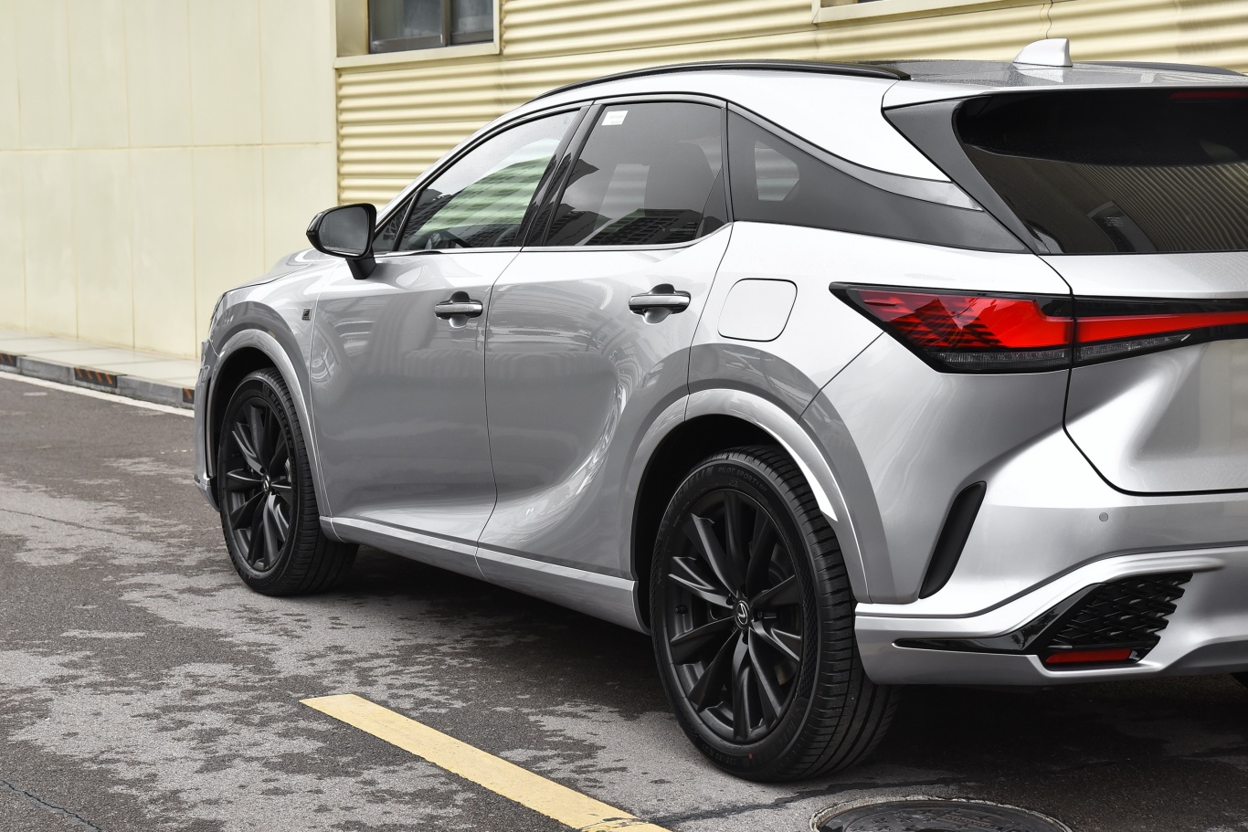 【雷克萨斯RX500h 四驱F SPORT Performance外观细节图片-汽车图片大全】-易车