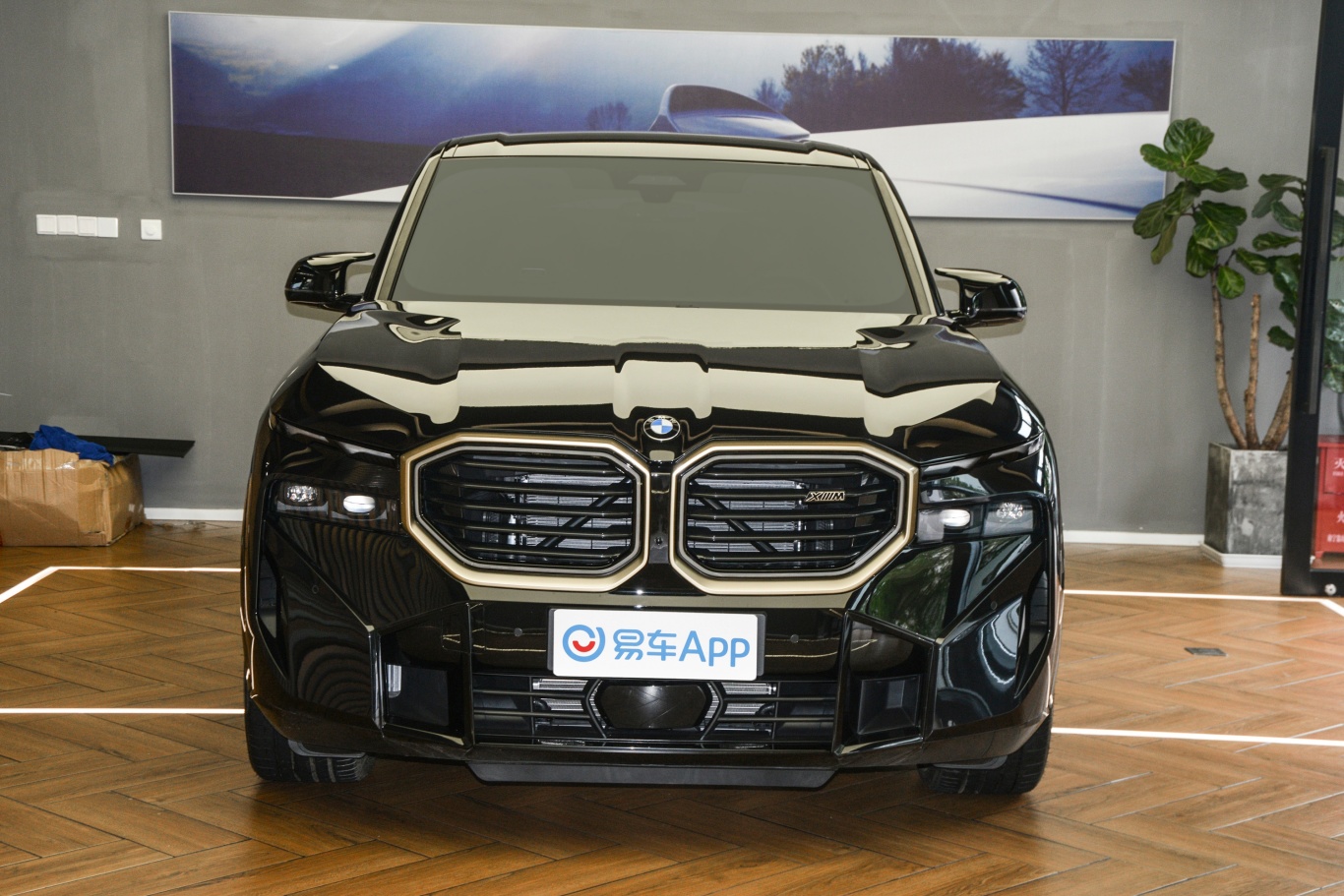 【宝马XM4.4T 78km 标准版正前水平图片-汽车图片大全】-易车