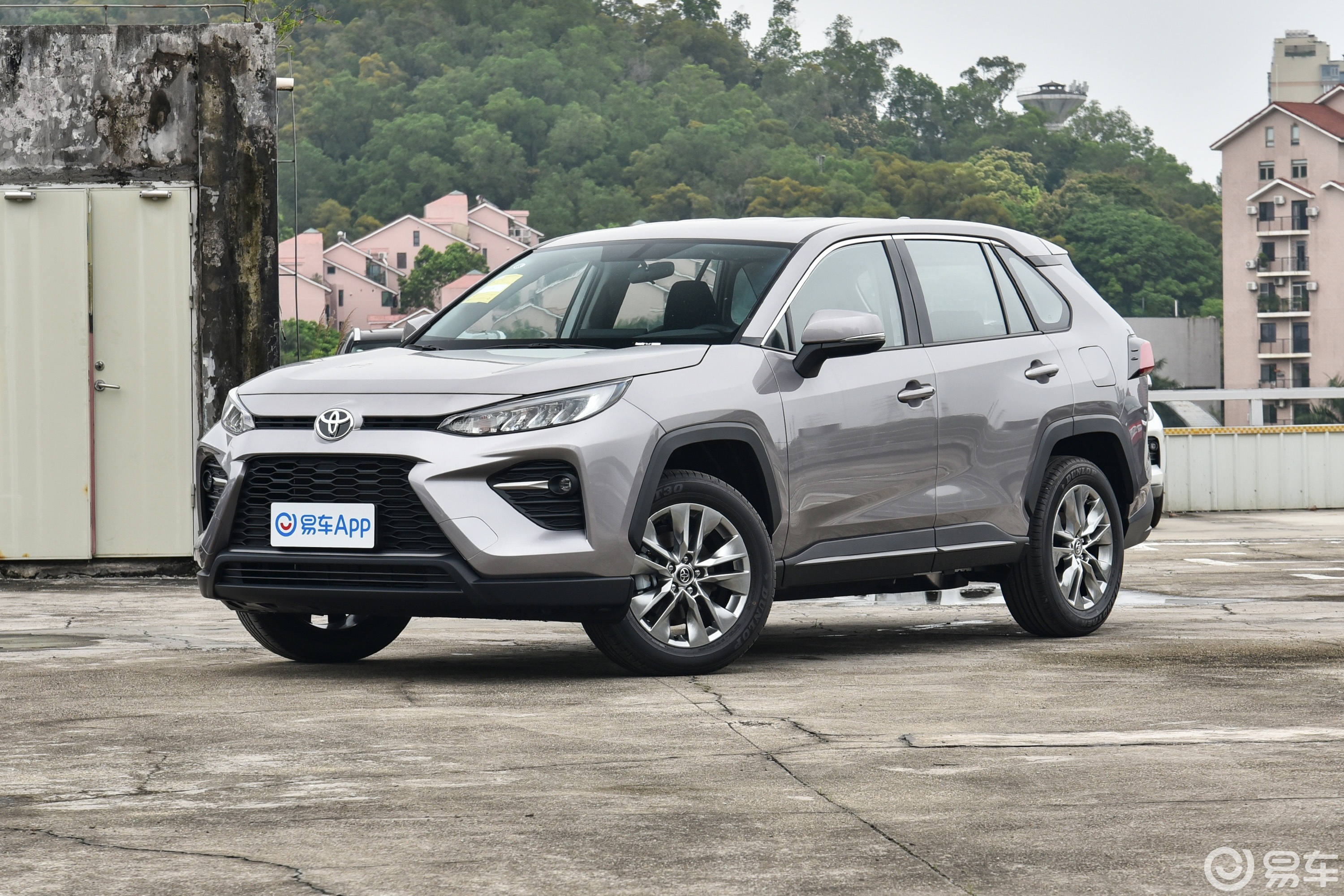 【威兰达2.0L 两驱领先版侧前45度车头向左水平图片-汽车图片大全】-易车