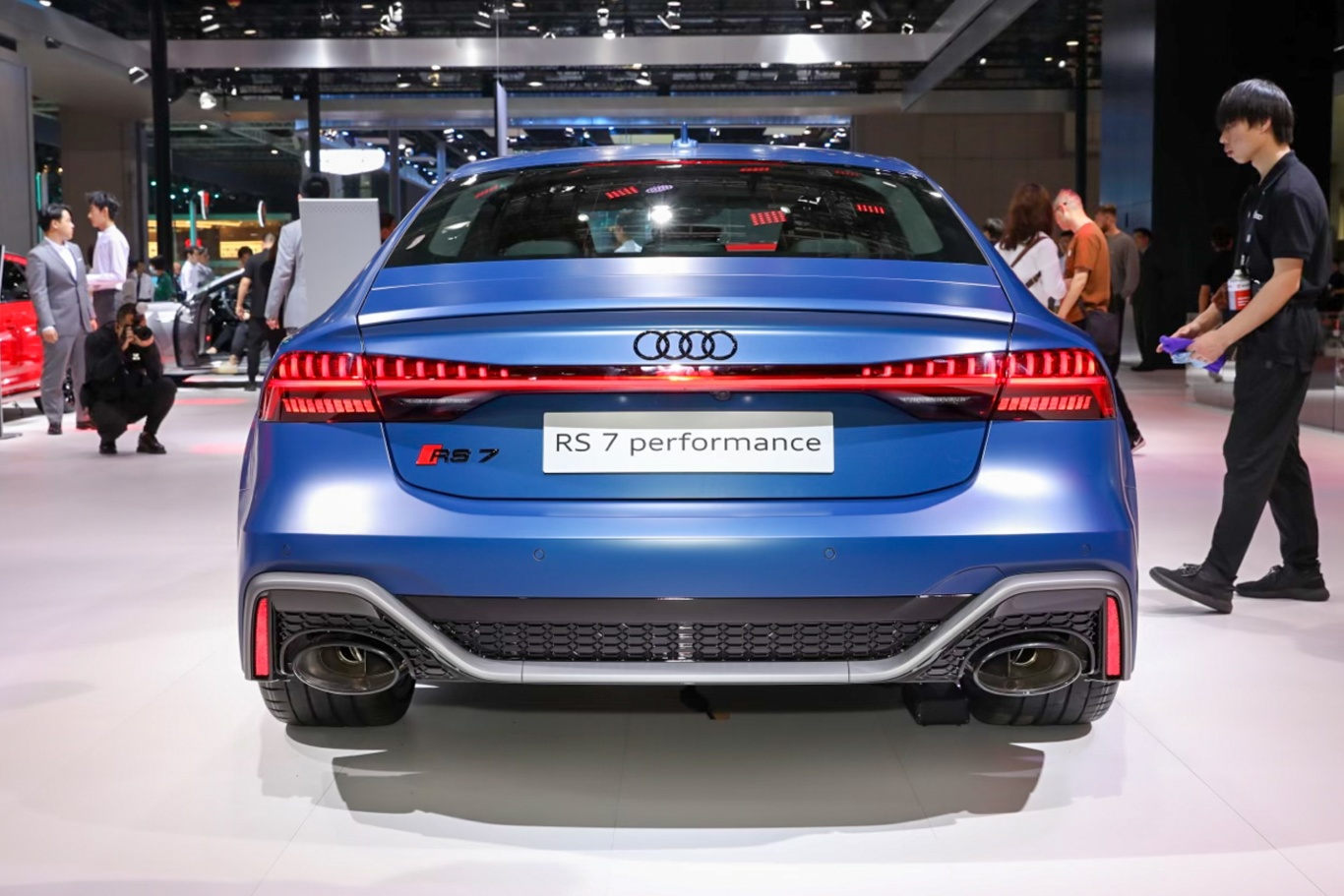 【奥迪RS 74.0T Sportback Performance外观图片-汽车图片大全】-易车