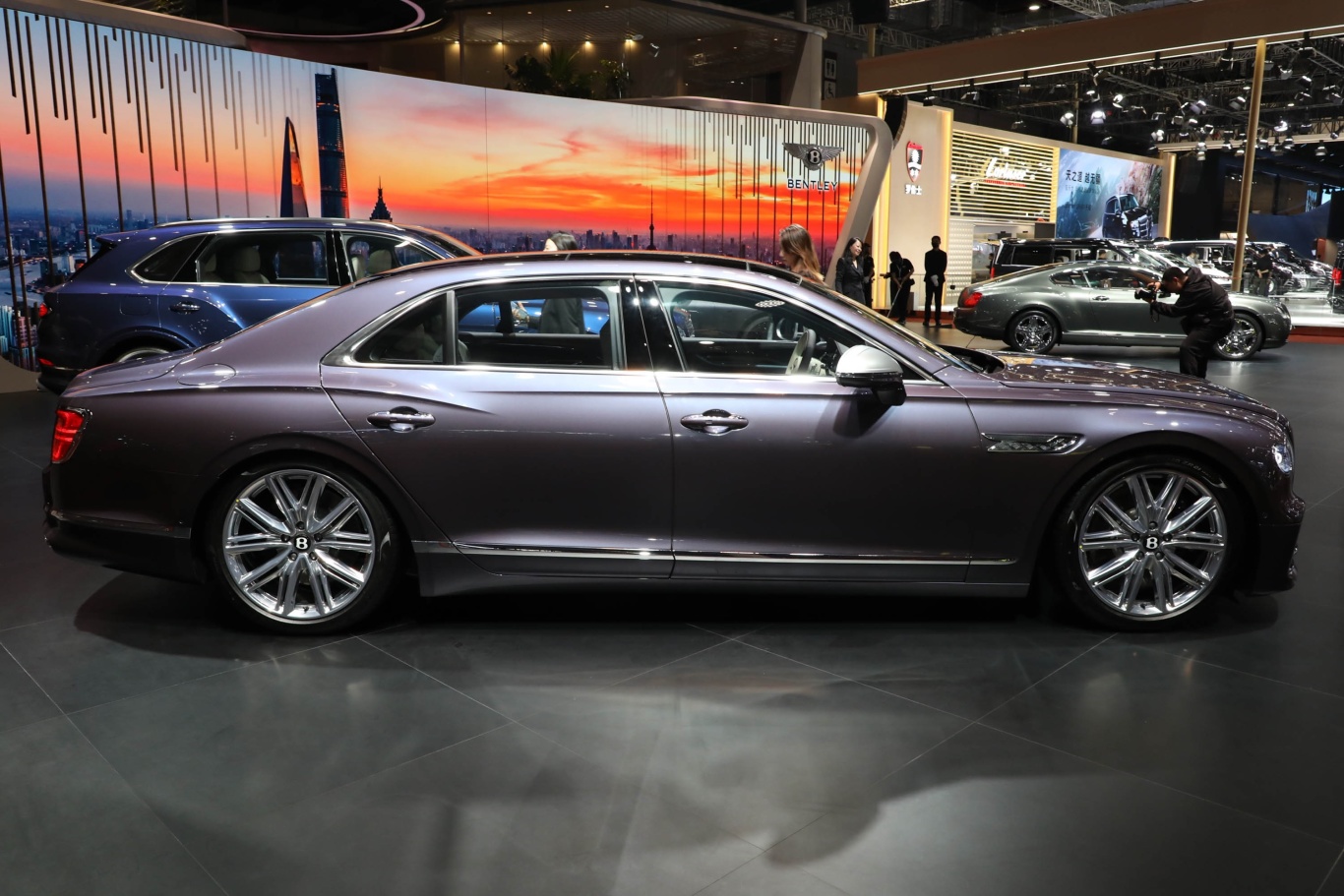 【飞驰4.0T V8 S外观图片-汽车图片大全】-易车