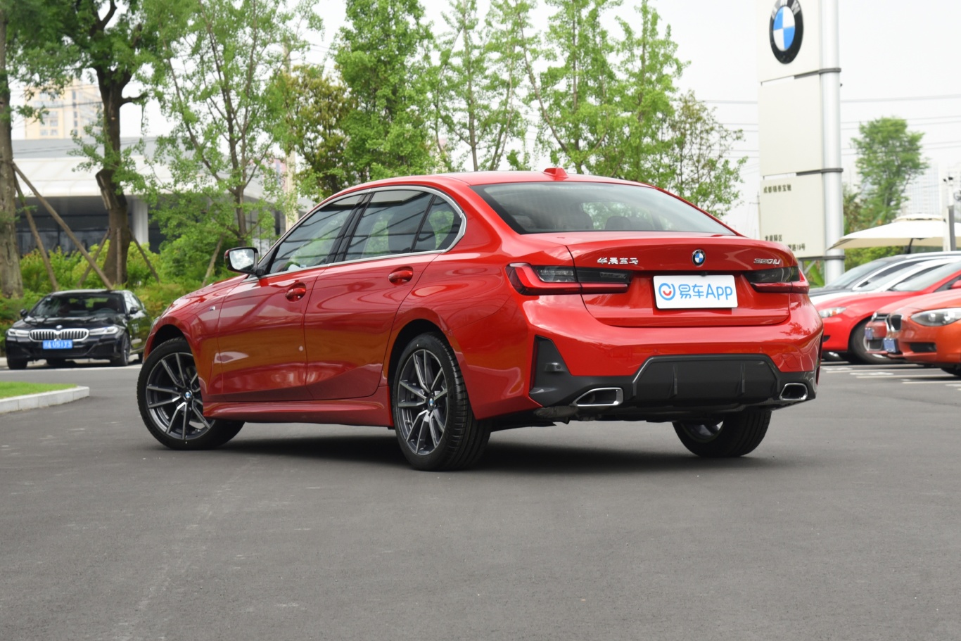 【宝马3系320Li M运动套装侧后45度车头向左水平图片-汽车图片大全】-易车