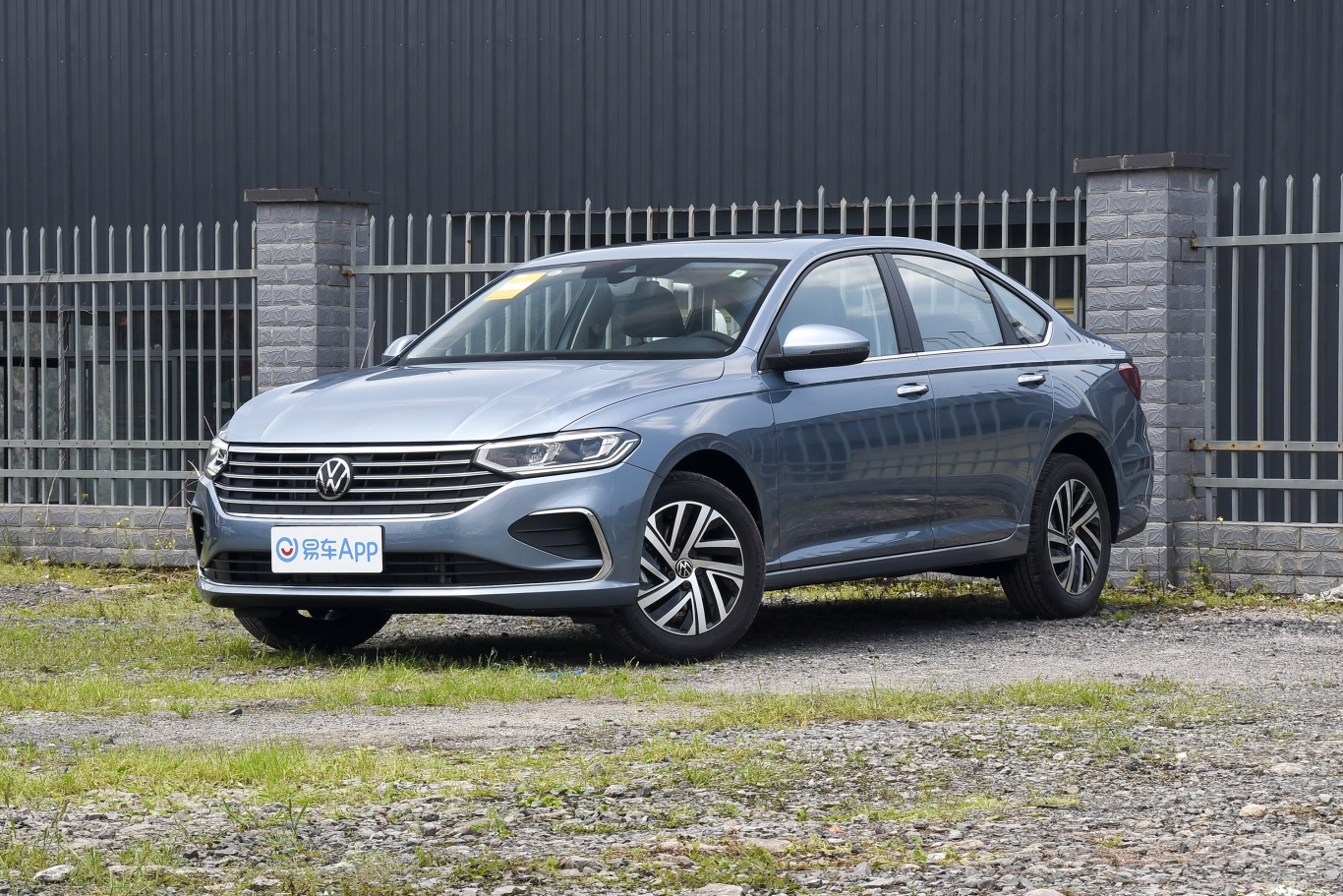 【朗逸300TSI 双离合满逸版侧前45度车头向左水平图片-汽车图片大全】-易车