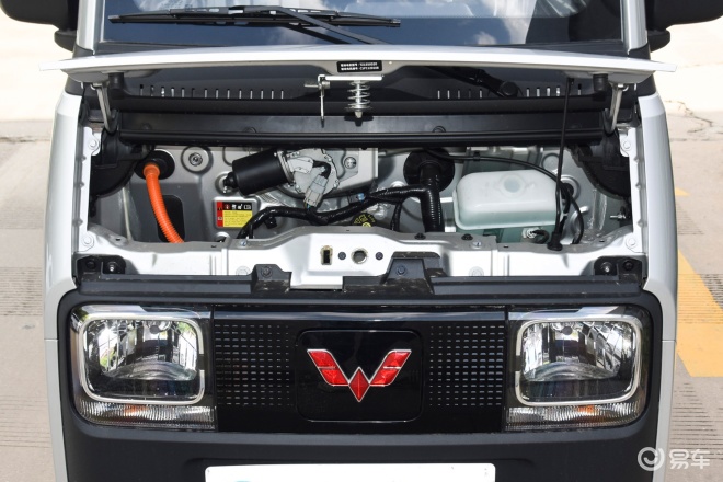 五菱E10正式上市 售3.68万元起_易车