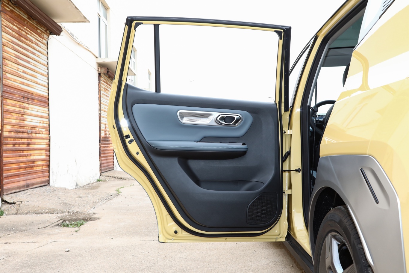 【AION YPlus 510km 510 科技版 磷酸铁锂驾驶员侧后车门图片-汽车图片大全】-易车